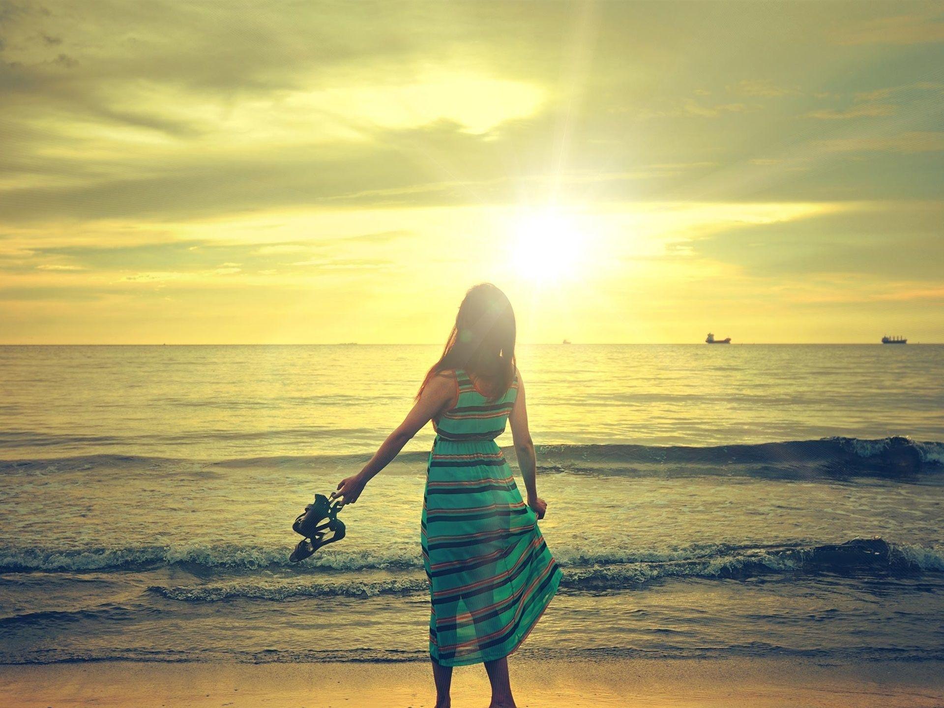 Walking Alone Beach Wallpapers Top Free Walking Alone Beach