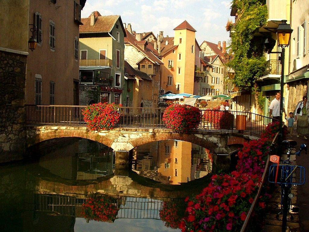 Annecy Wallpapers - Top Free Annecy Backgrounds - WallpaperAccess