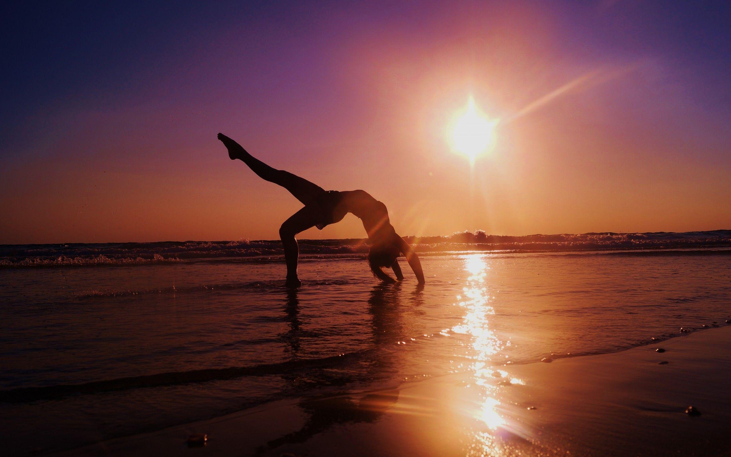 Stretching Wallpapers - Top Free Stretching Backgrounds - WallpaperAccess