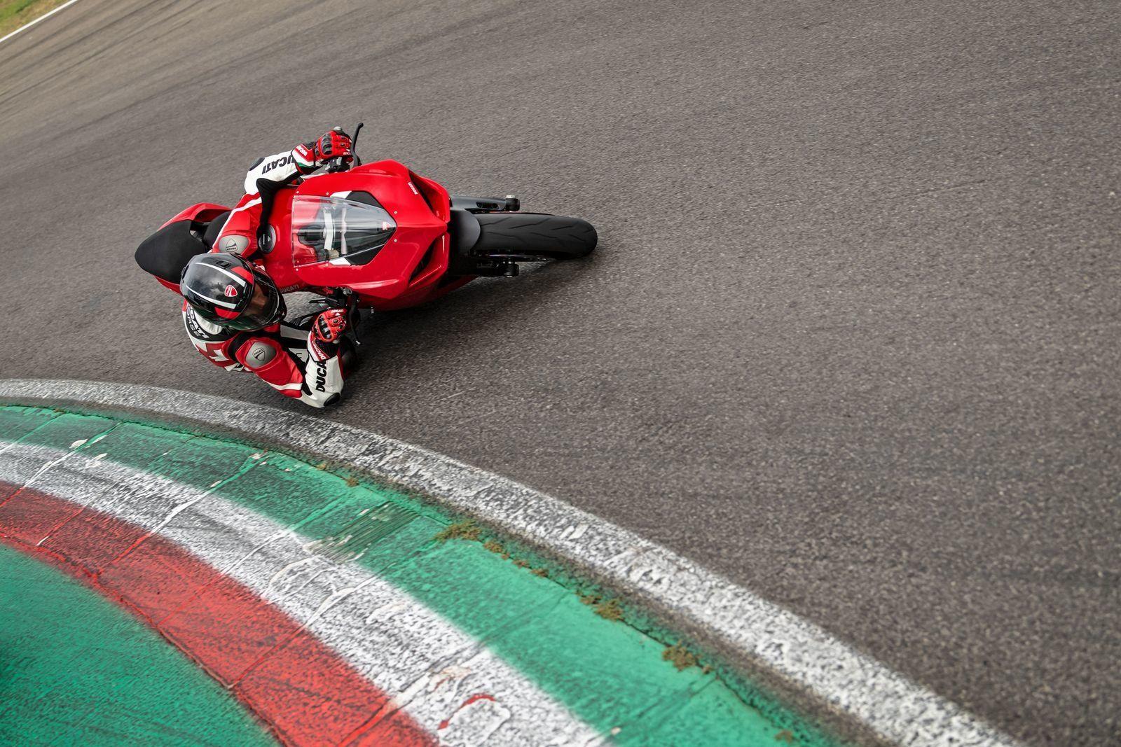 Ducati V2 Wallpapers - Top Free Ducati V2 Backgrounds - WallpaperAccess