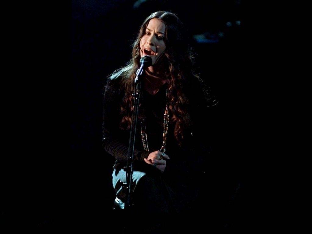 Alanis Morissette Wallpapers - Top Free Alanis Morissette Backgrounds ...