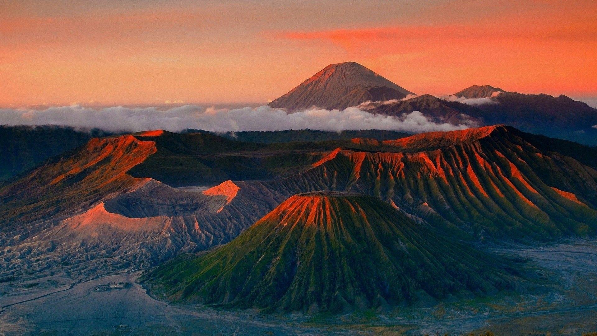 Volcanoes Wallpapers - Top Free Volcanoes Backgrounds - WallpaperAccess