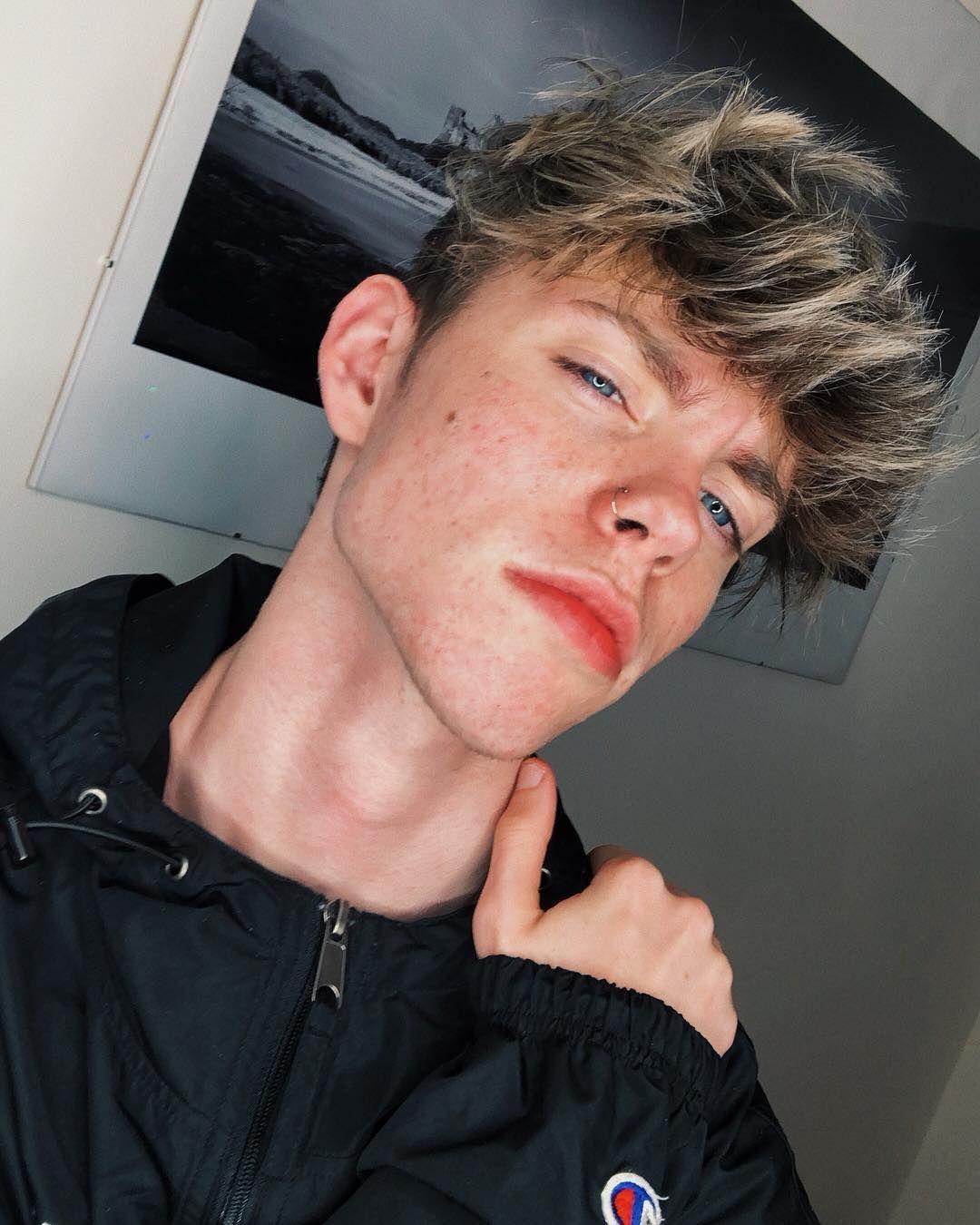 Tiktok Boys Wallpapers - Top Free Tiktok Boys Backgrounds - WallpaperAccess