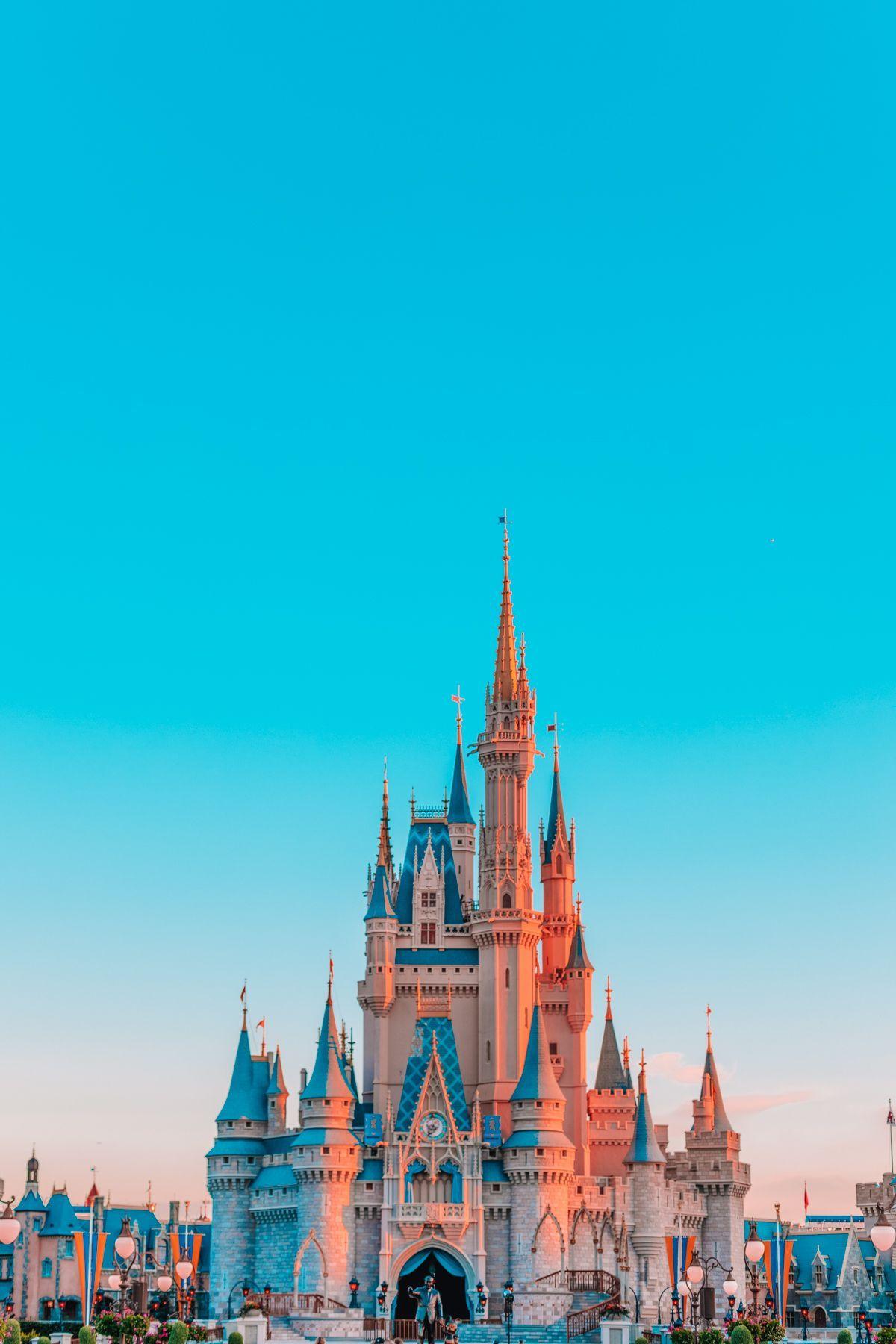 Minimalist Disney Castle Wallpapers - Top Free Minimalist Disney Castle ...