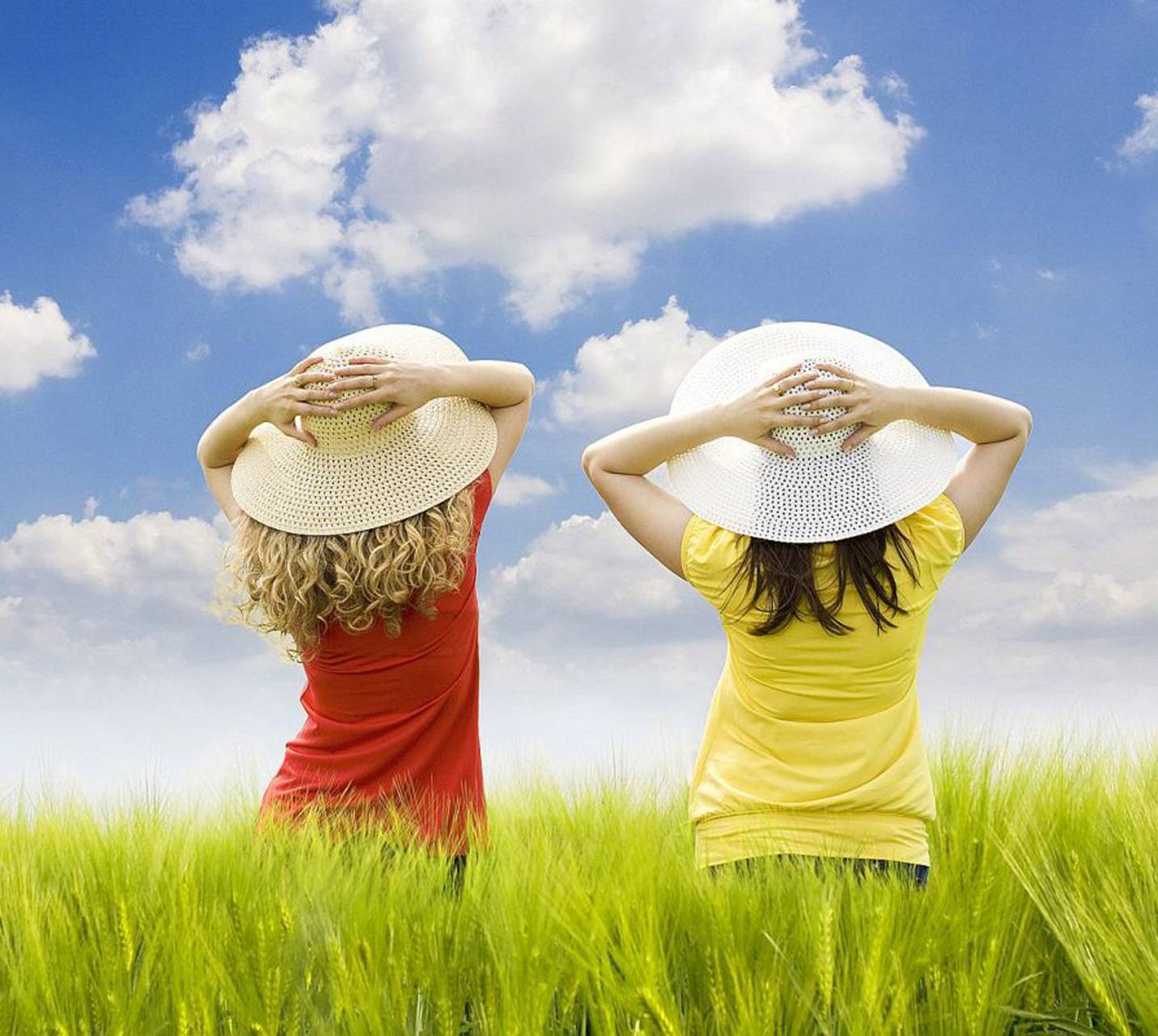 Two Girls Wallpapers - Top Free Two Girls Backgrounds - WallpaperAccess