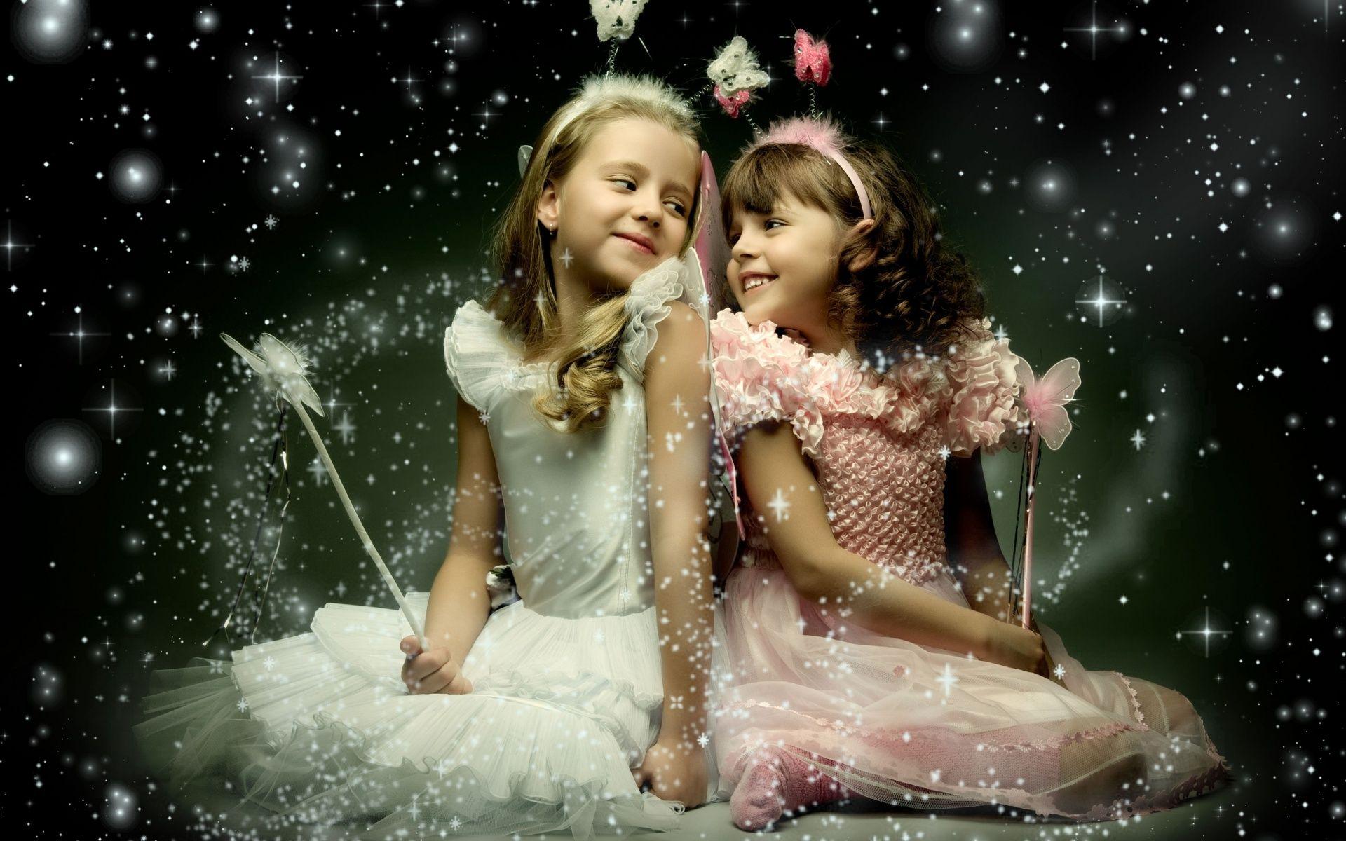 Two Girls Wallpapers - Top Free Two Girls Backgrounds - WallpaperAccess