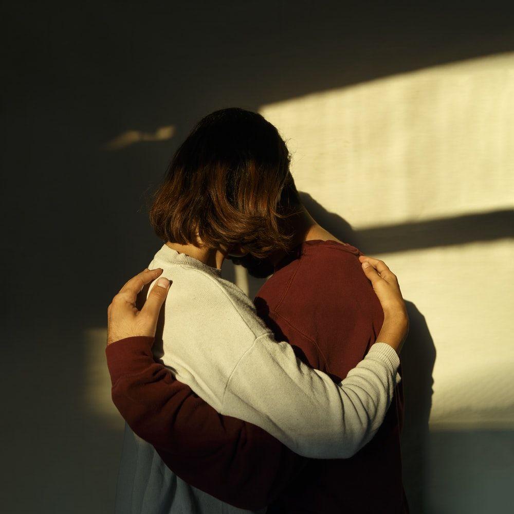 Couple Hug Wallpapers - Top Free Couple Hug Backgrounds - WallpaperAccess