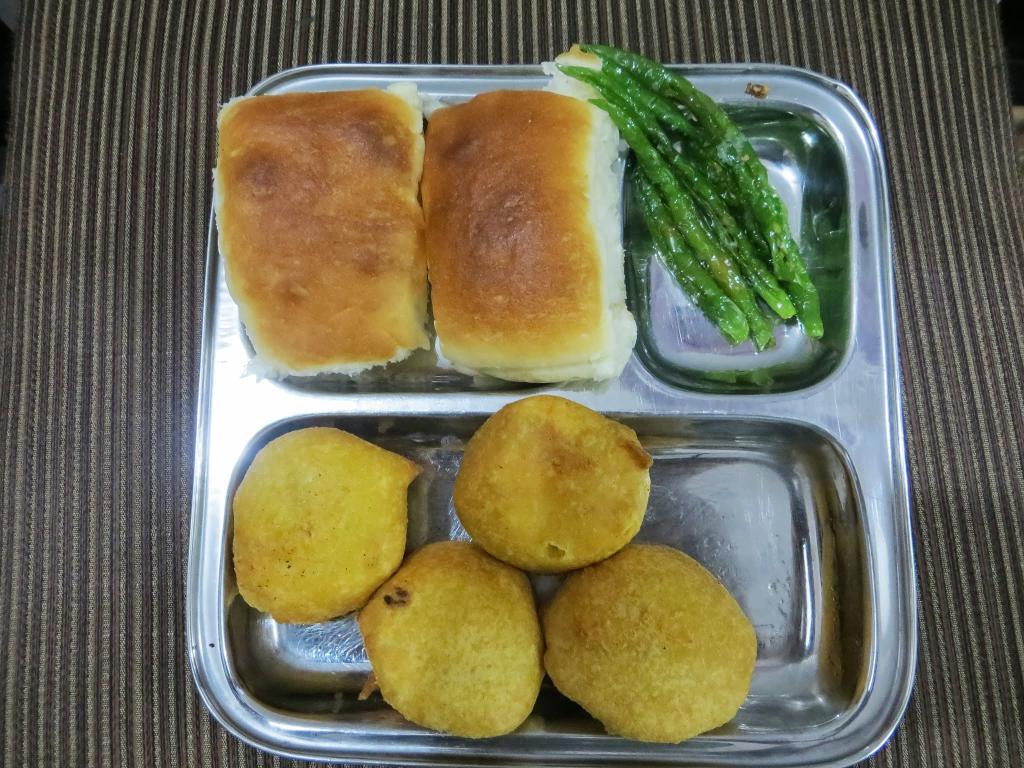 Vada Pav Wallpapers - Top Free Vada Pav Backgrounds - WallpaperAccess