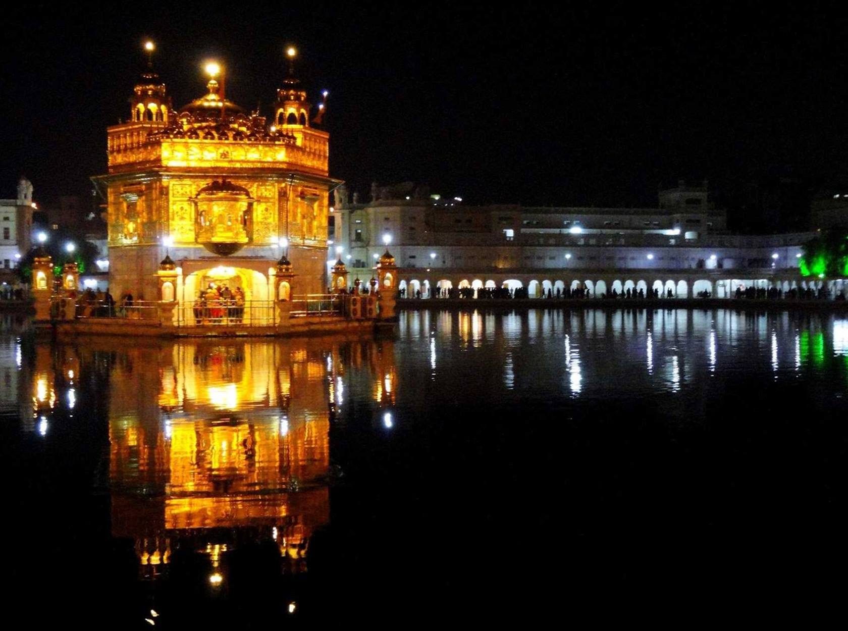 Golden Temple Night Wallpapers - Top Free Golden Temple Night ...