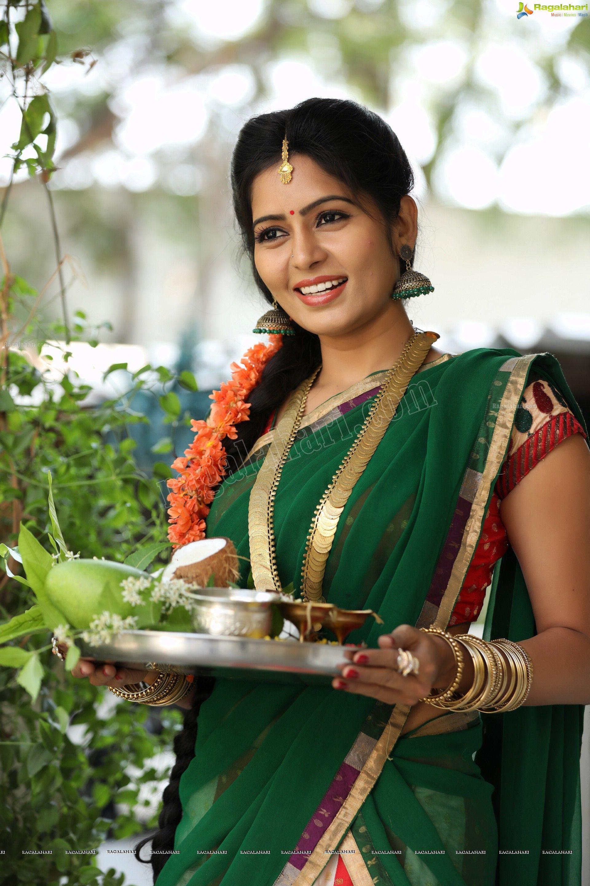 Telugu Heroines Wallpapers - Top Free Telugu Heroines Backgrounds ...