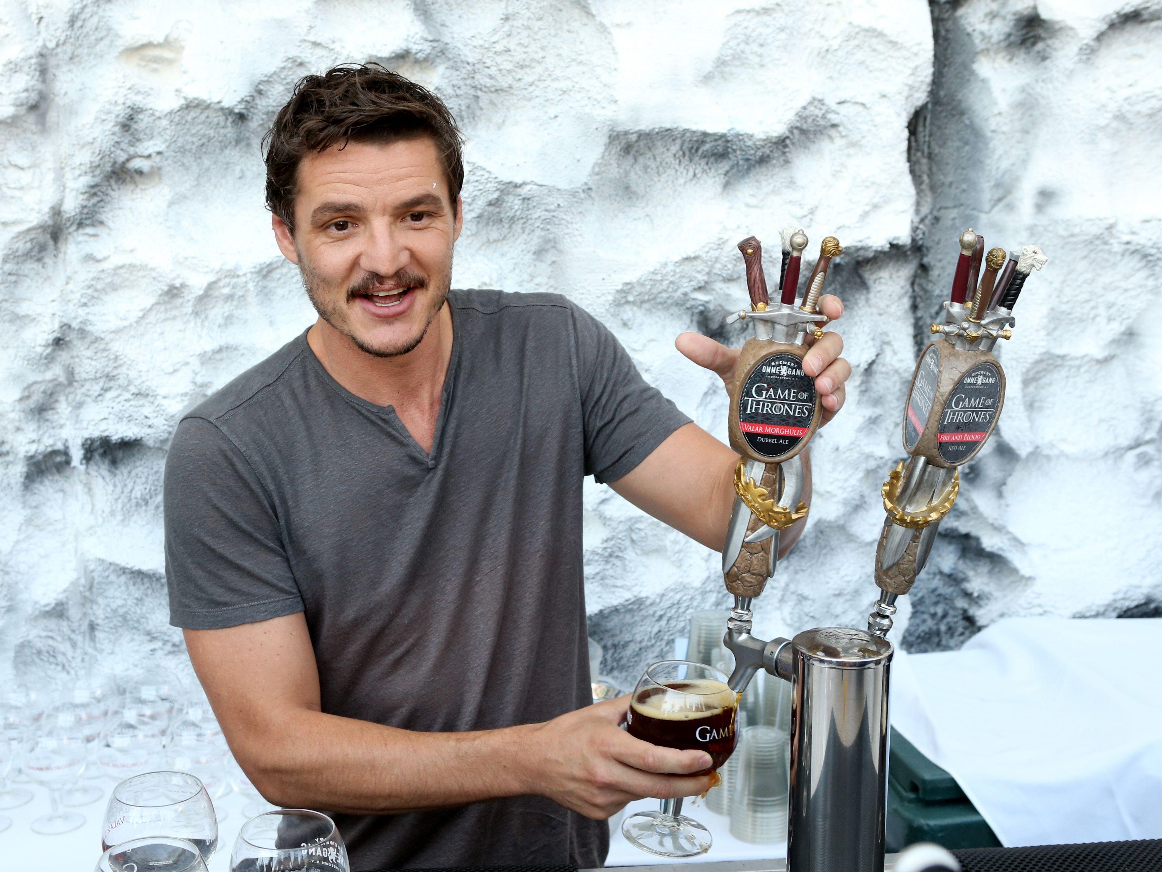Pedro Pascal Wallpapers - Top Free Pedro Pascal Backgrounds ...