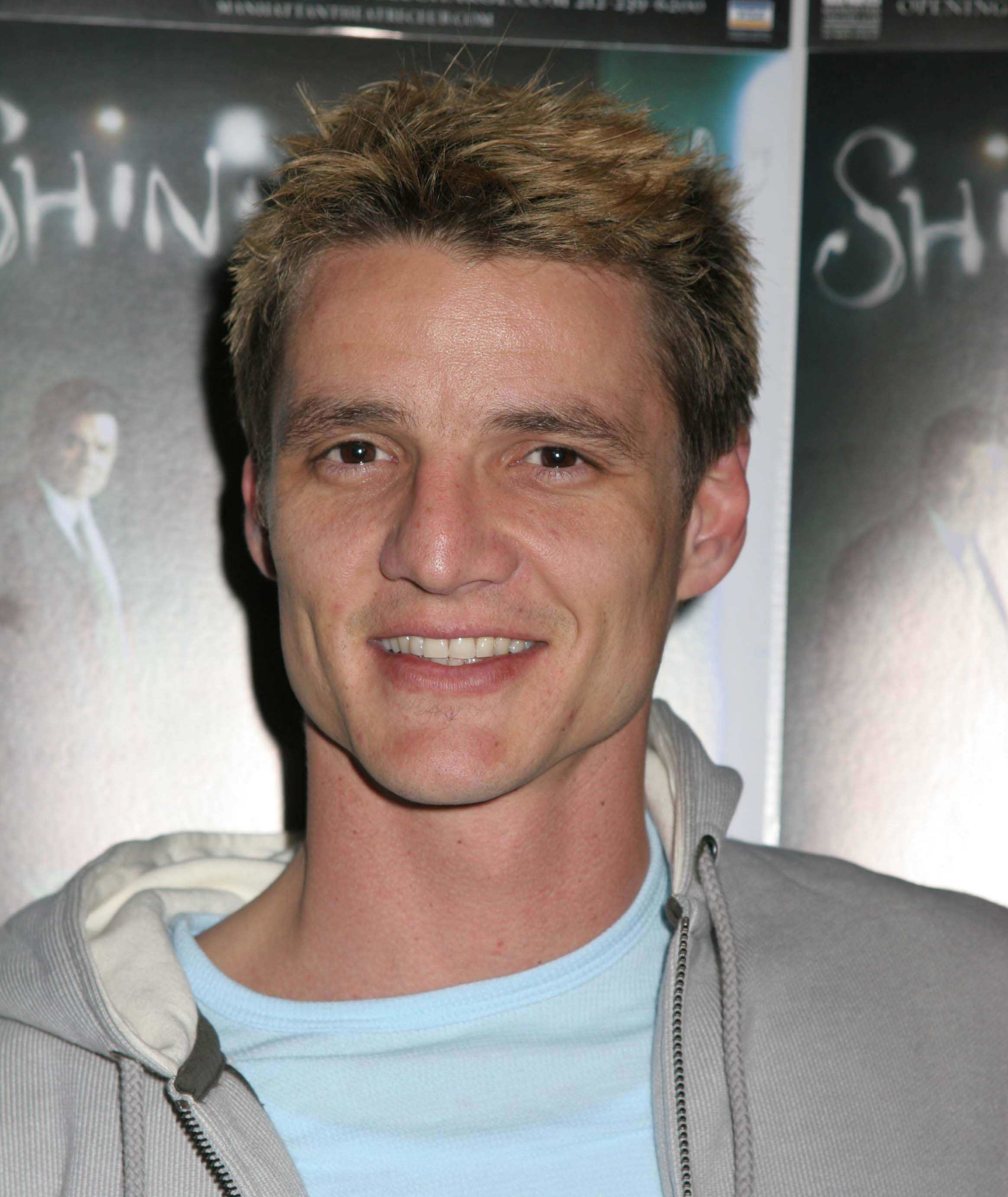 Pedro Pascal Wallpapers - Top Free Pedro Pascal Backgrounds ...