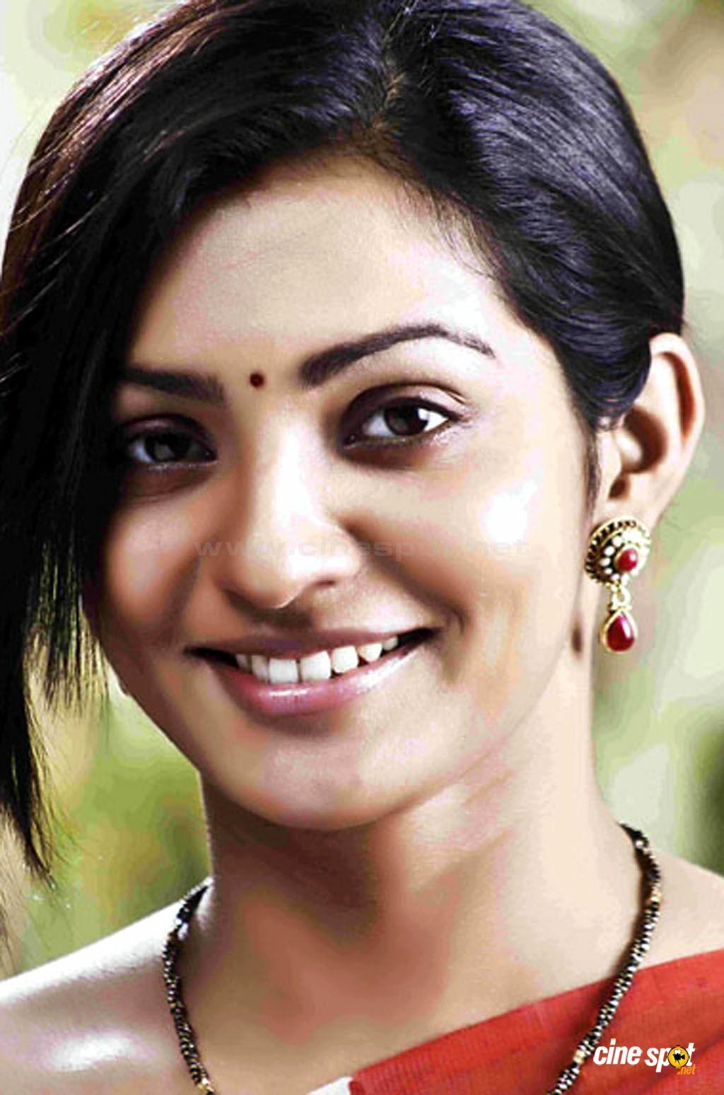 Parvathy Menon Wallpapers - Top Free Parvathy Menon Backgrounds ...