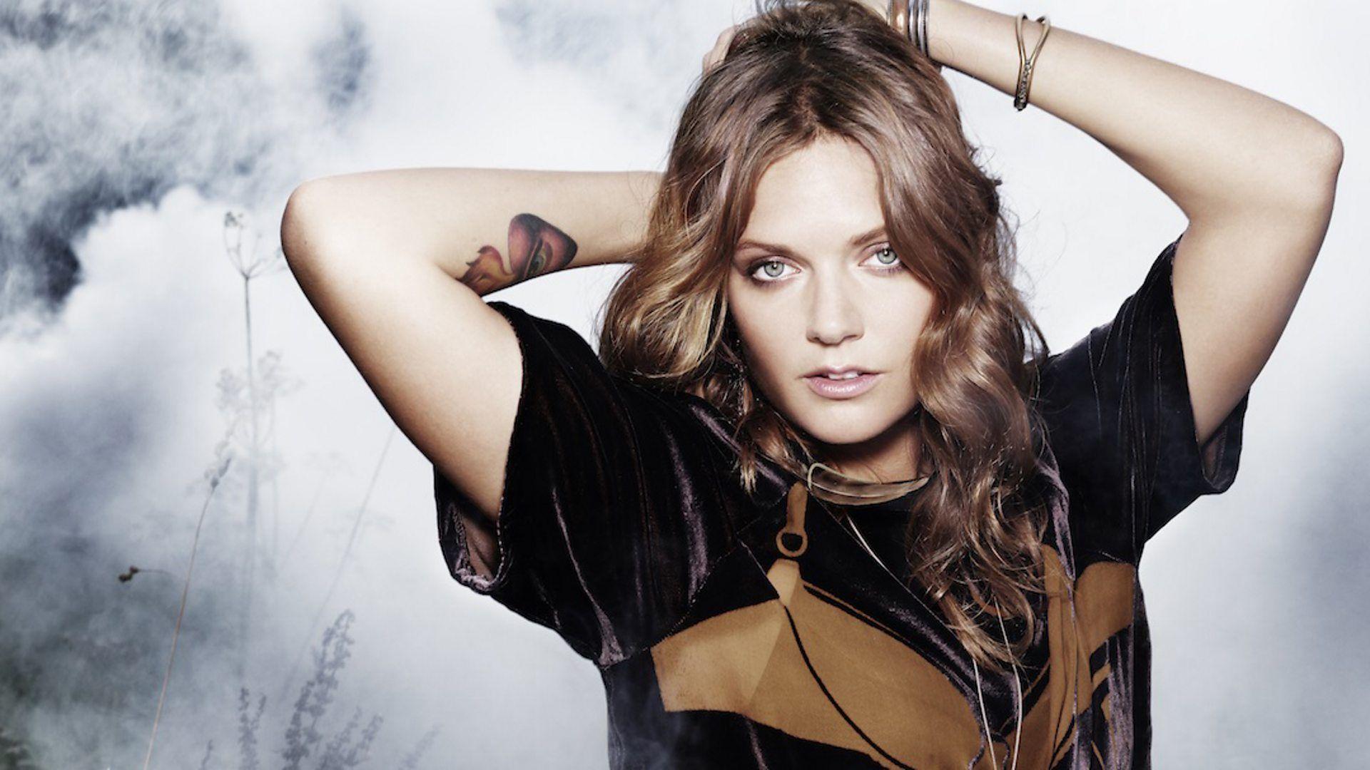 Tove Lo Wallpapers - Top Free Tove Lo Backgrounds - WallpaperAccess