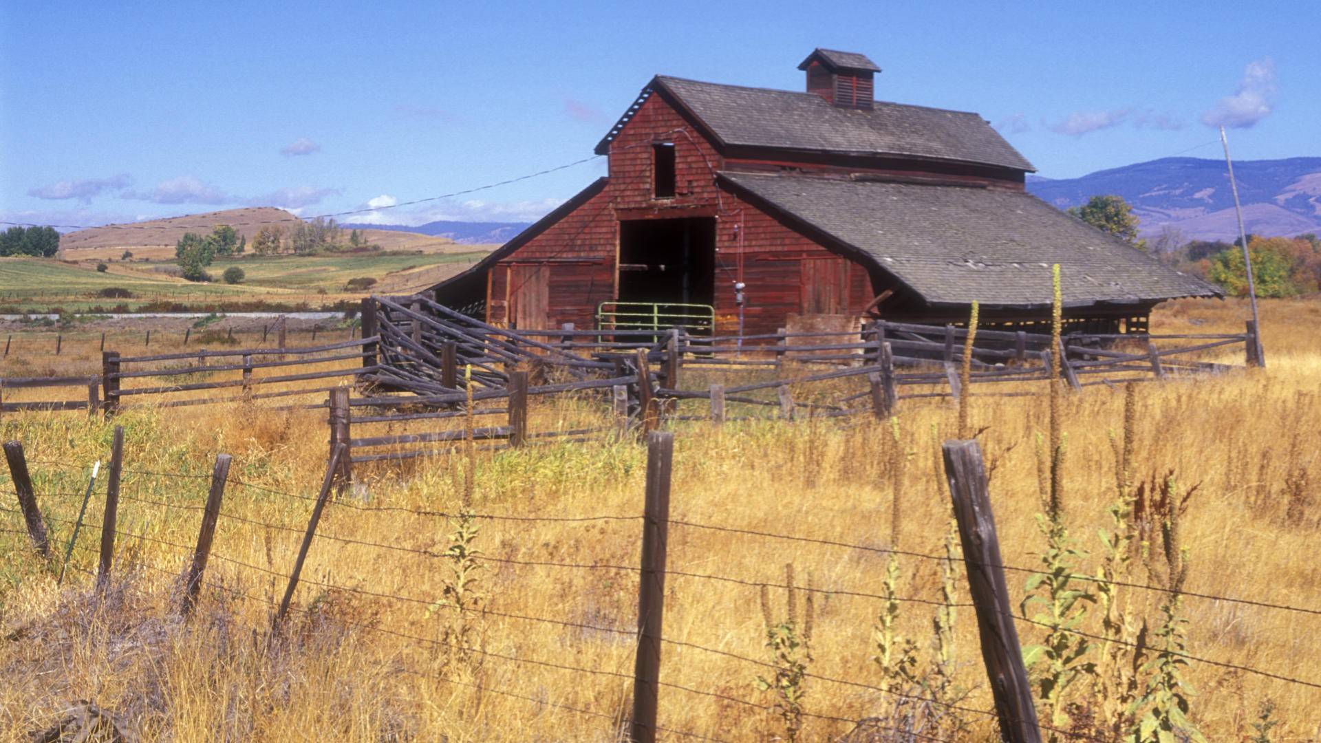 Autumn Red Barn Wallpapers - Top Free Autumn Red Barn Backgrounds ...
