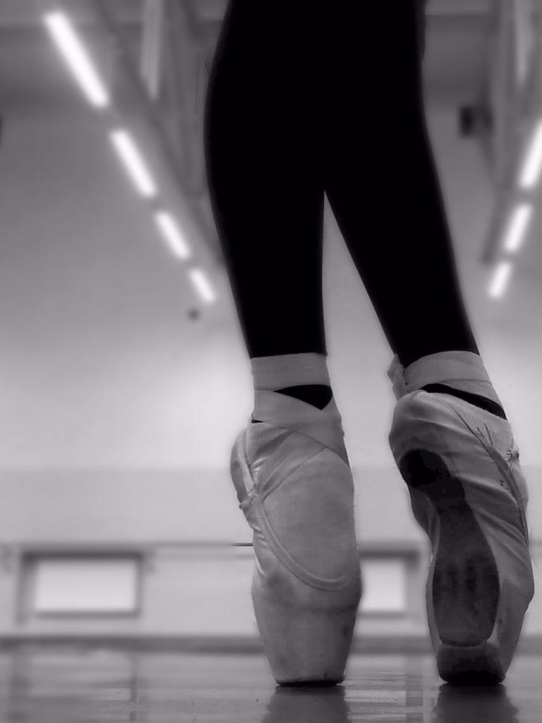 Ballet Pointe Shoes Wallpapers - Top Free Ballet Pointe Shoes ...