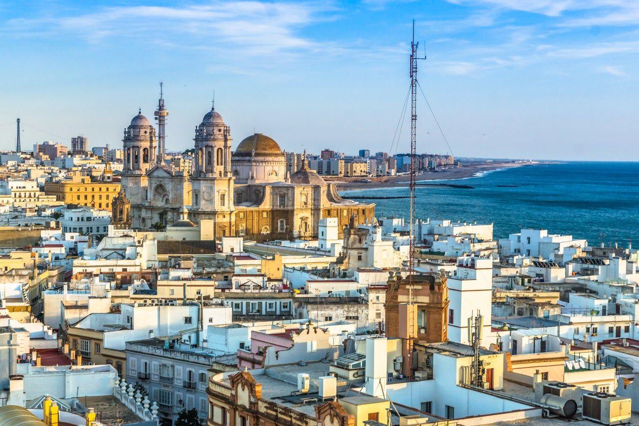 Cadiz Wallpapers - Top Free Cadiz Backgrounds - WallpaperAccess
