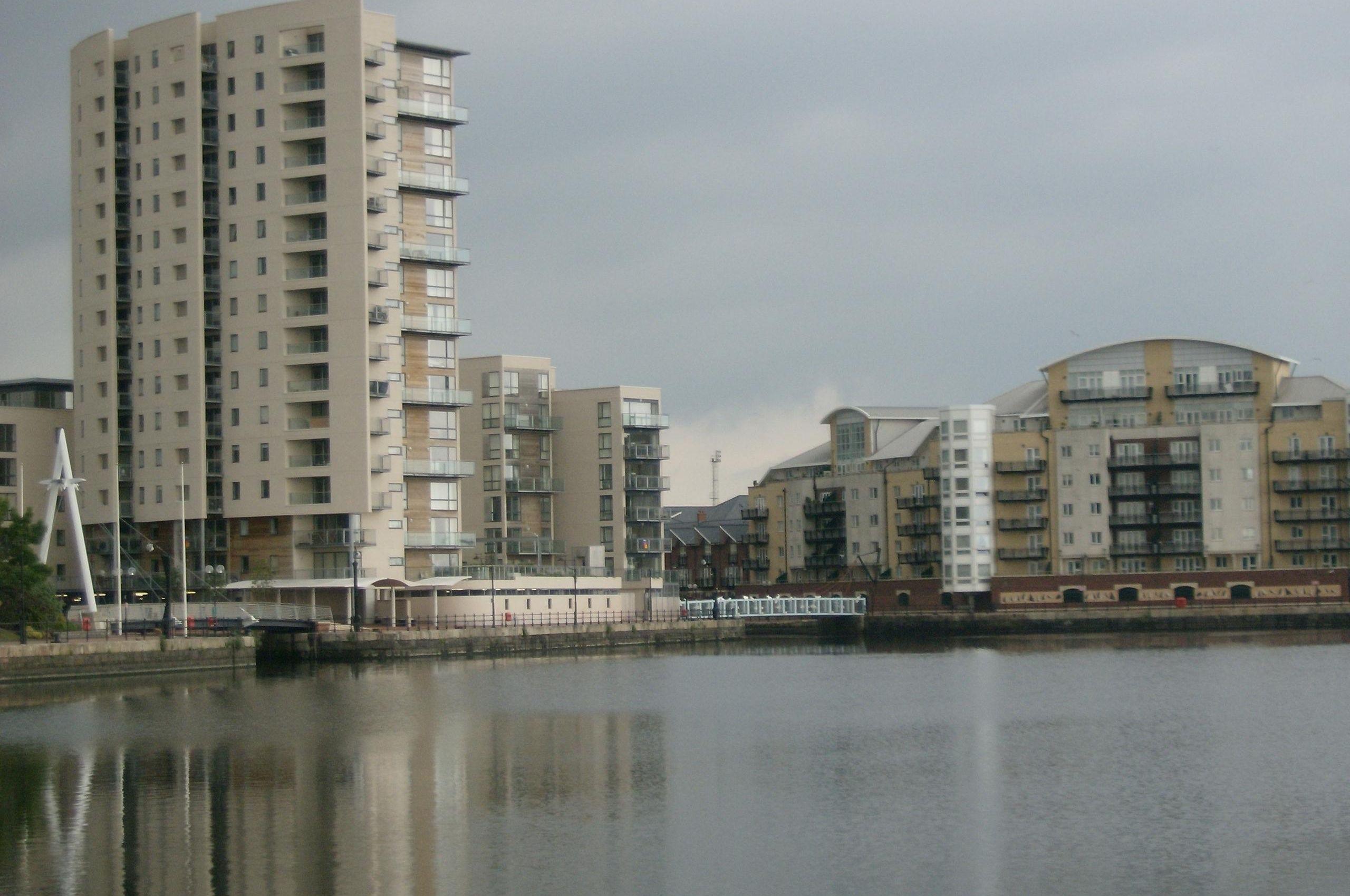 Cardiff Wallpapers - Top Free Cardiff Backgrounds - WallpaperAccess