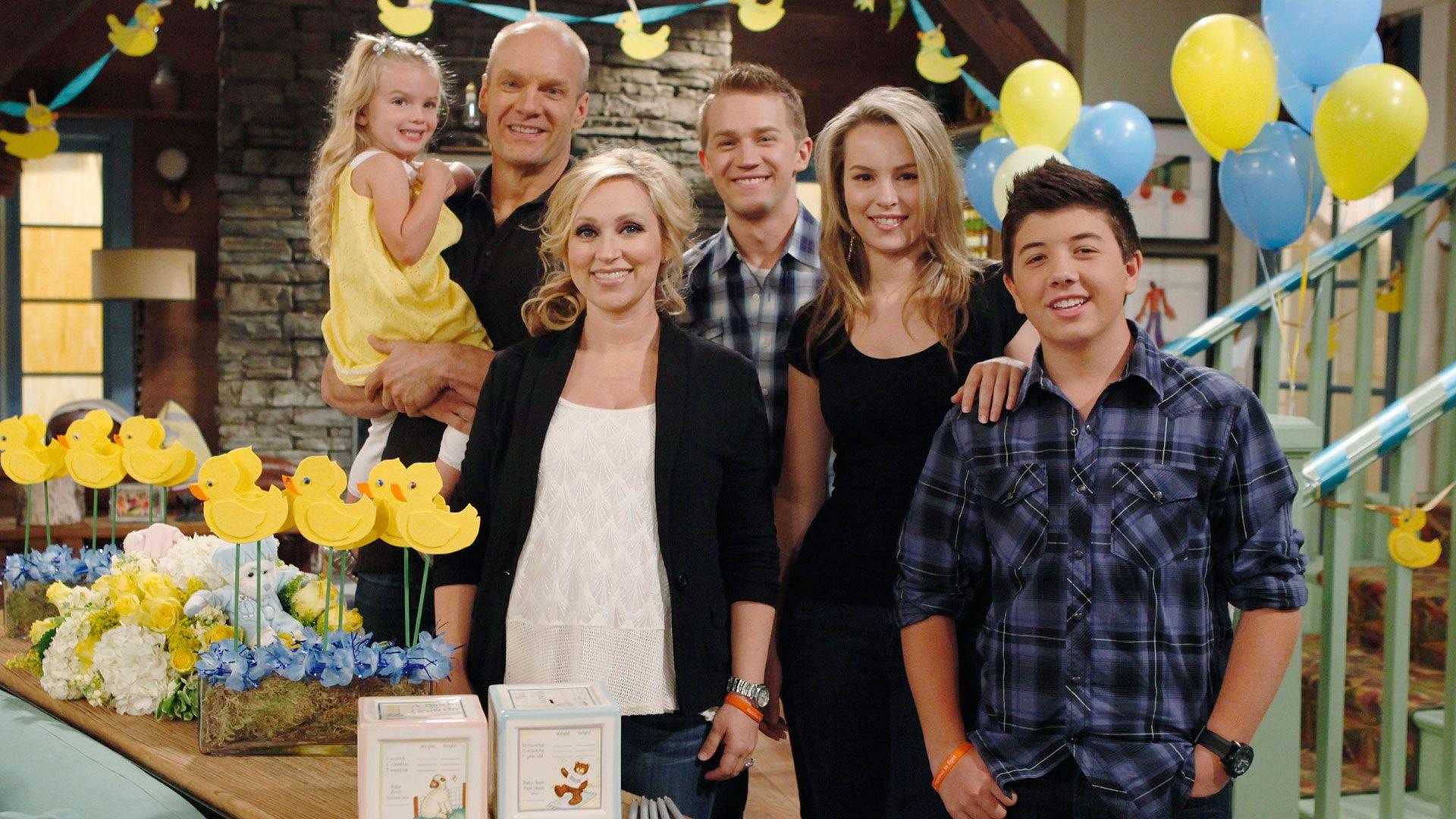 Good Luck Charlie Wallpapers - Top Free Good Luck Charlie Backgrounds ...
