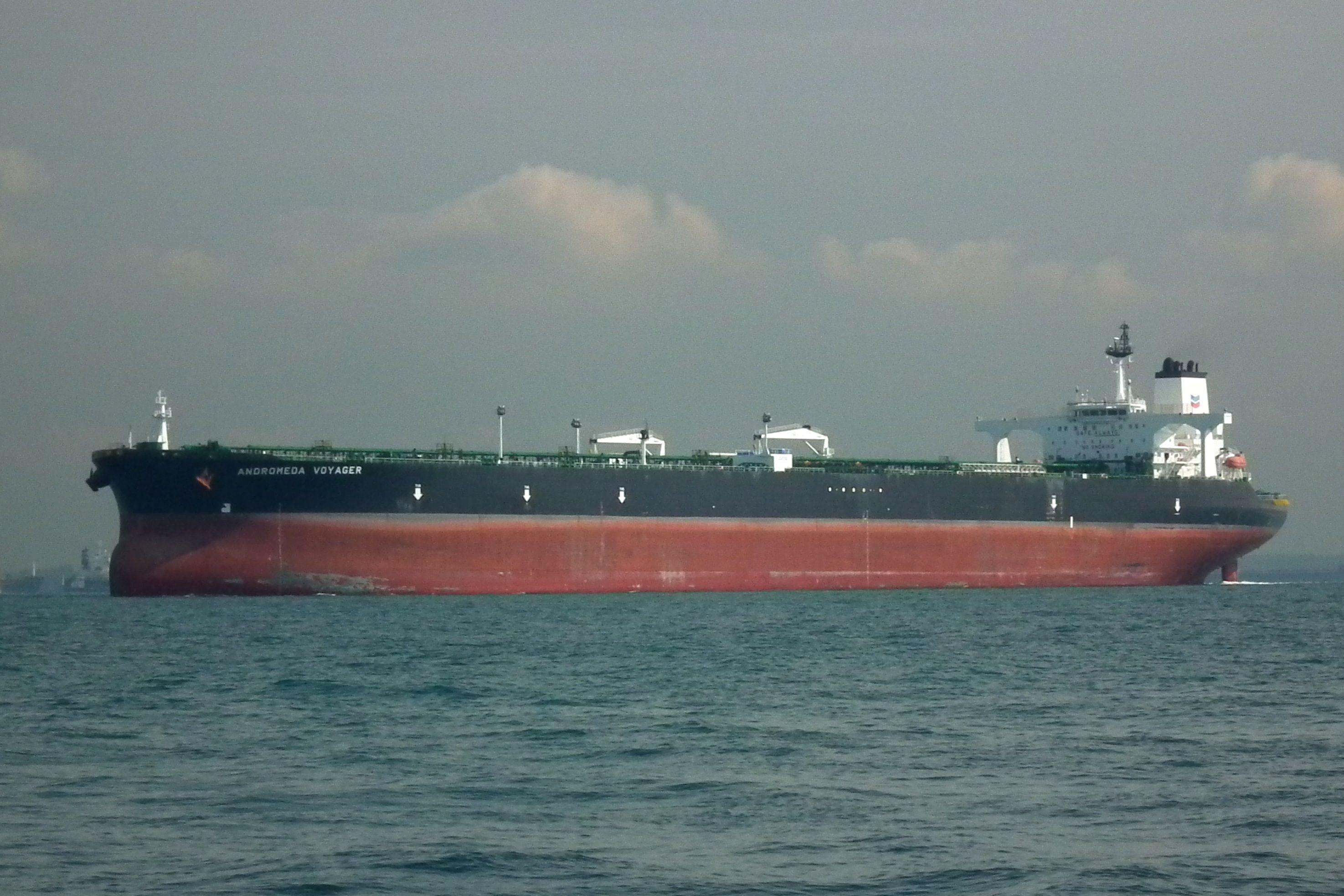 Oil Tanker Wallpapers - Top Free Oil Tanker Backgrounds - WallpaperAccess
