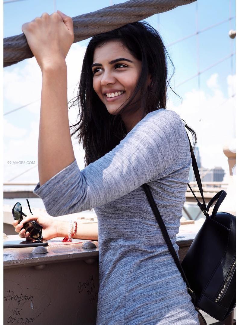 Kalyani Priyadarshan HD Wallpapers - Top Free Kalyani Priyadarshan HD ...