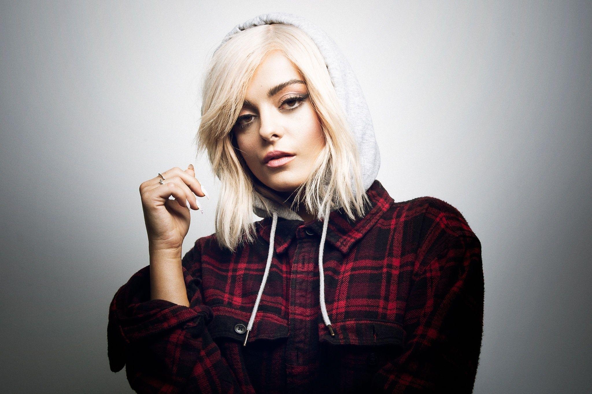 Bebe Rexha HD Wallpapers - Top Free Bebe Rexha HD Backgrounds ...