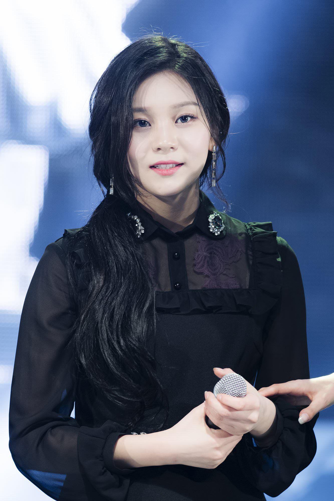 Umji Wallpapers - Top Free Umji Backgrounds - WallpaperAccess