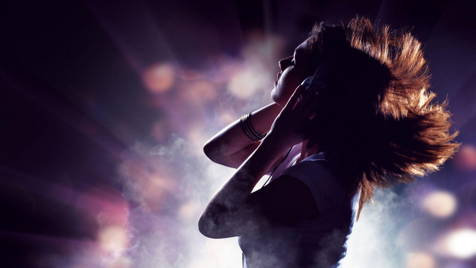 Listen to Music Wallpapers - Top Free Listen to Music Backgrounds ...