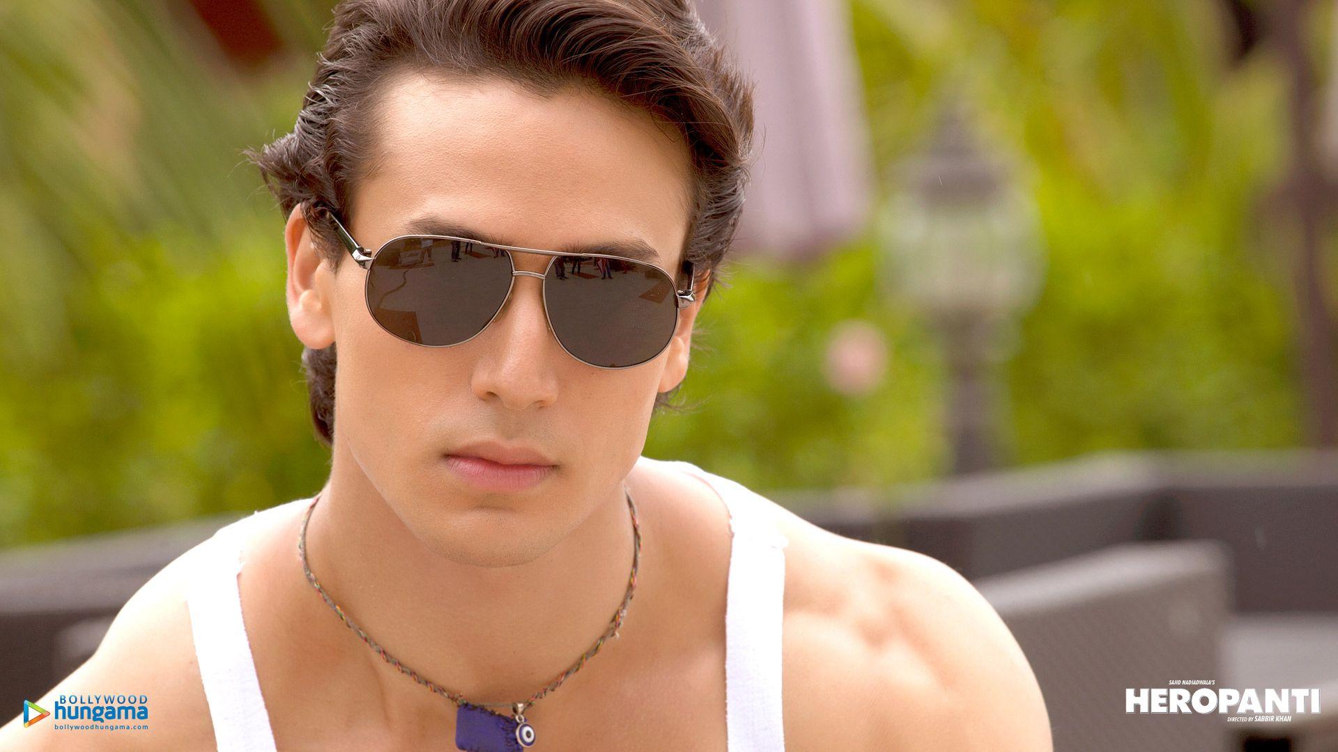 Heropanti Wallpapers - Top Free Heropanti Backgrounds - WallpaperAccess