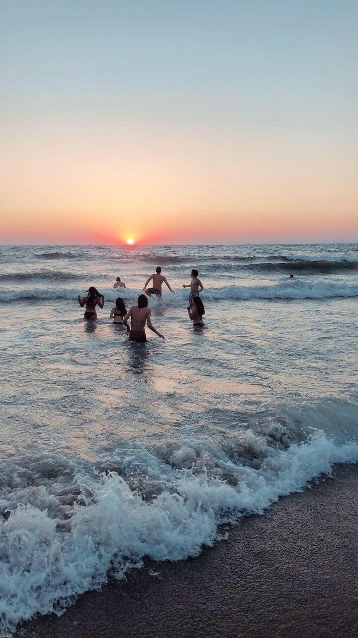 Summer Friends Wallpapers - Top Free Summer Friends Backgrounds ...