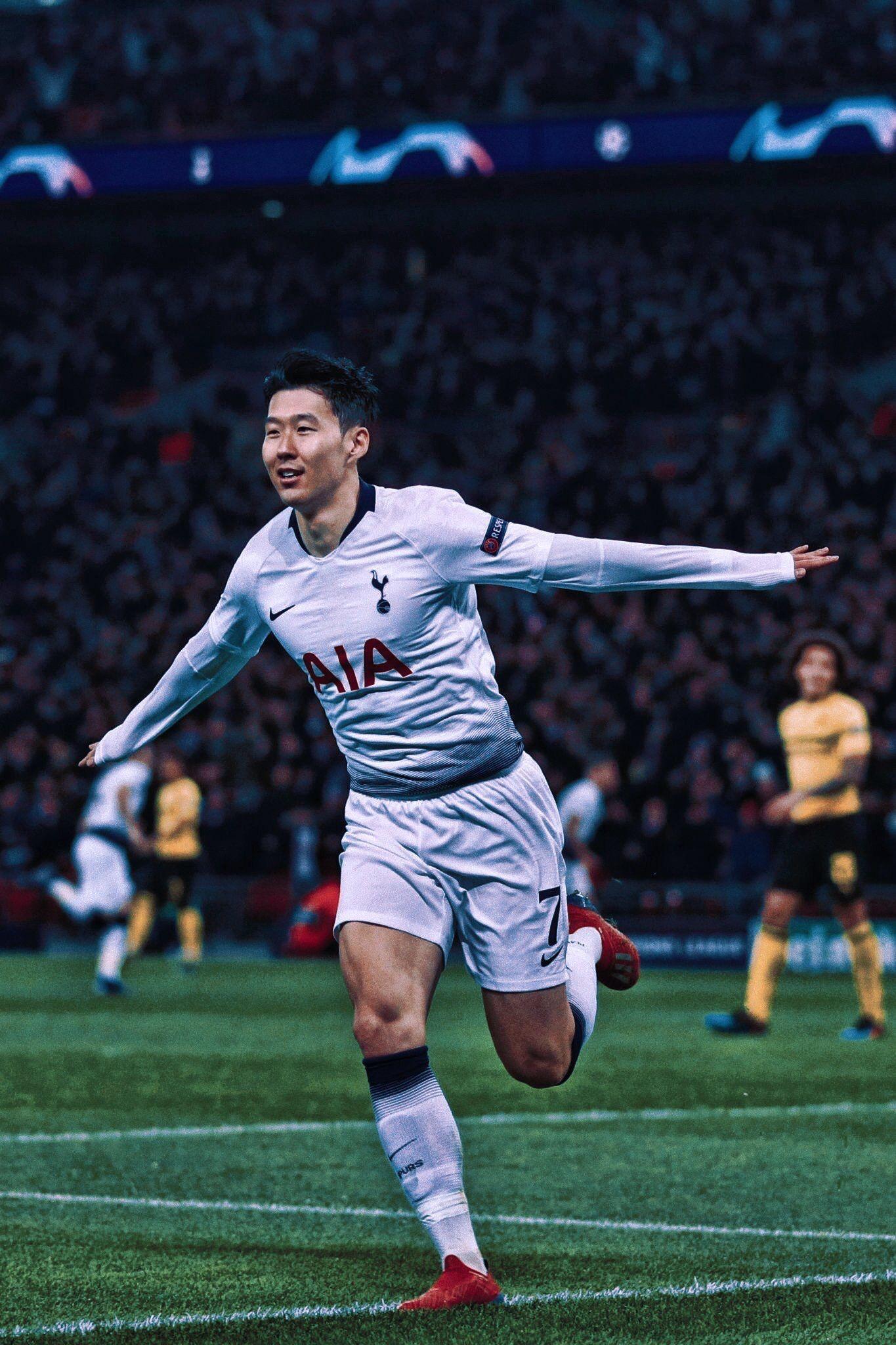 Son Heung Min iPhone Wallpapers - Top Free Son Heung Min iPhone Backgrounds - WallpaperAccess