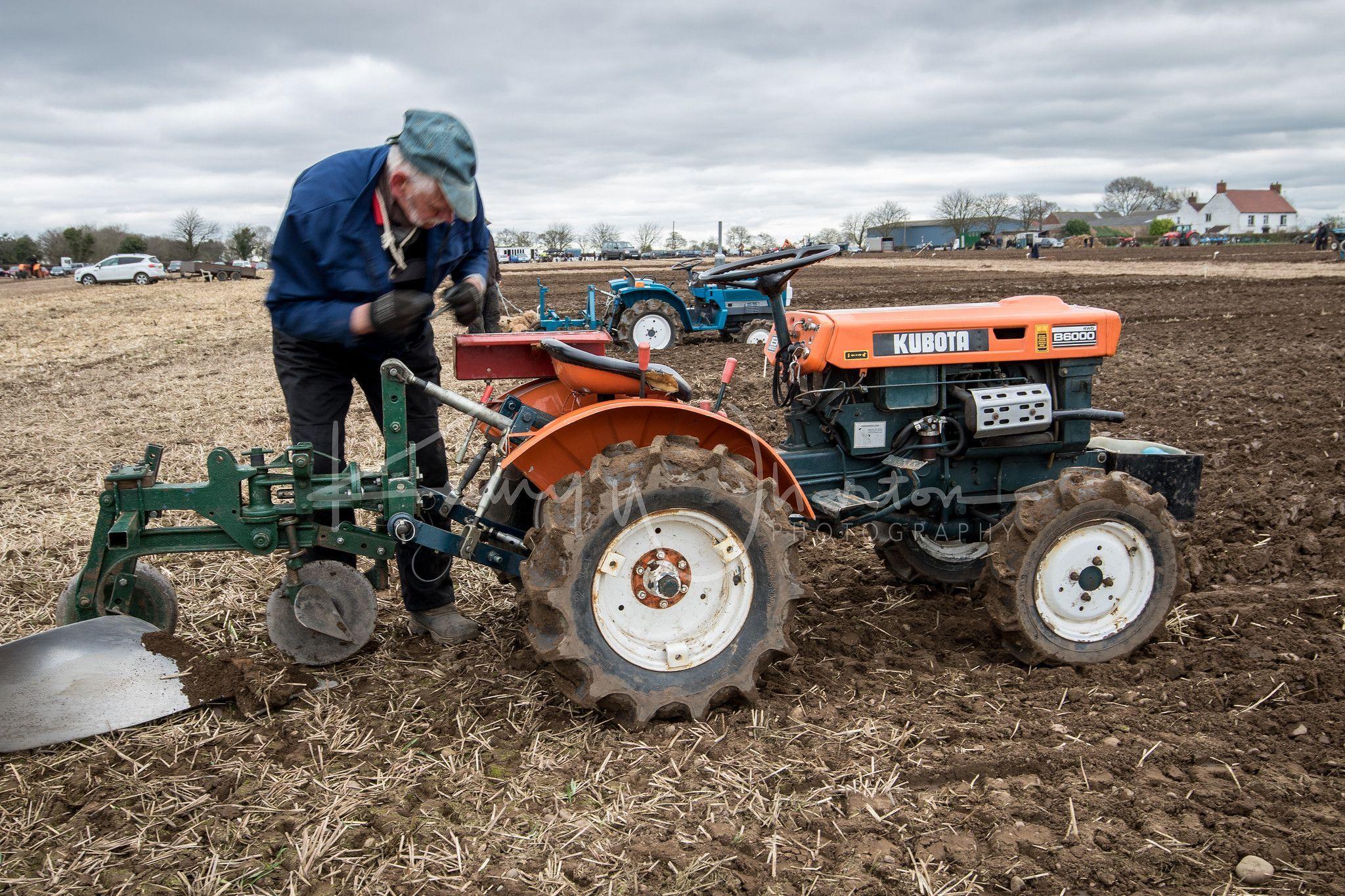 Kubota Tractor Wallpapers - Top Free Kubota Tractor Backgrounds ...