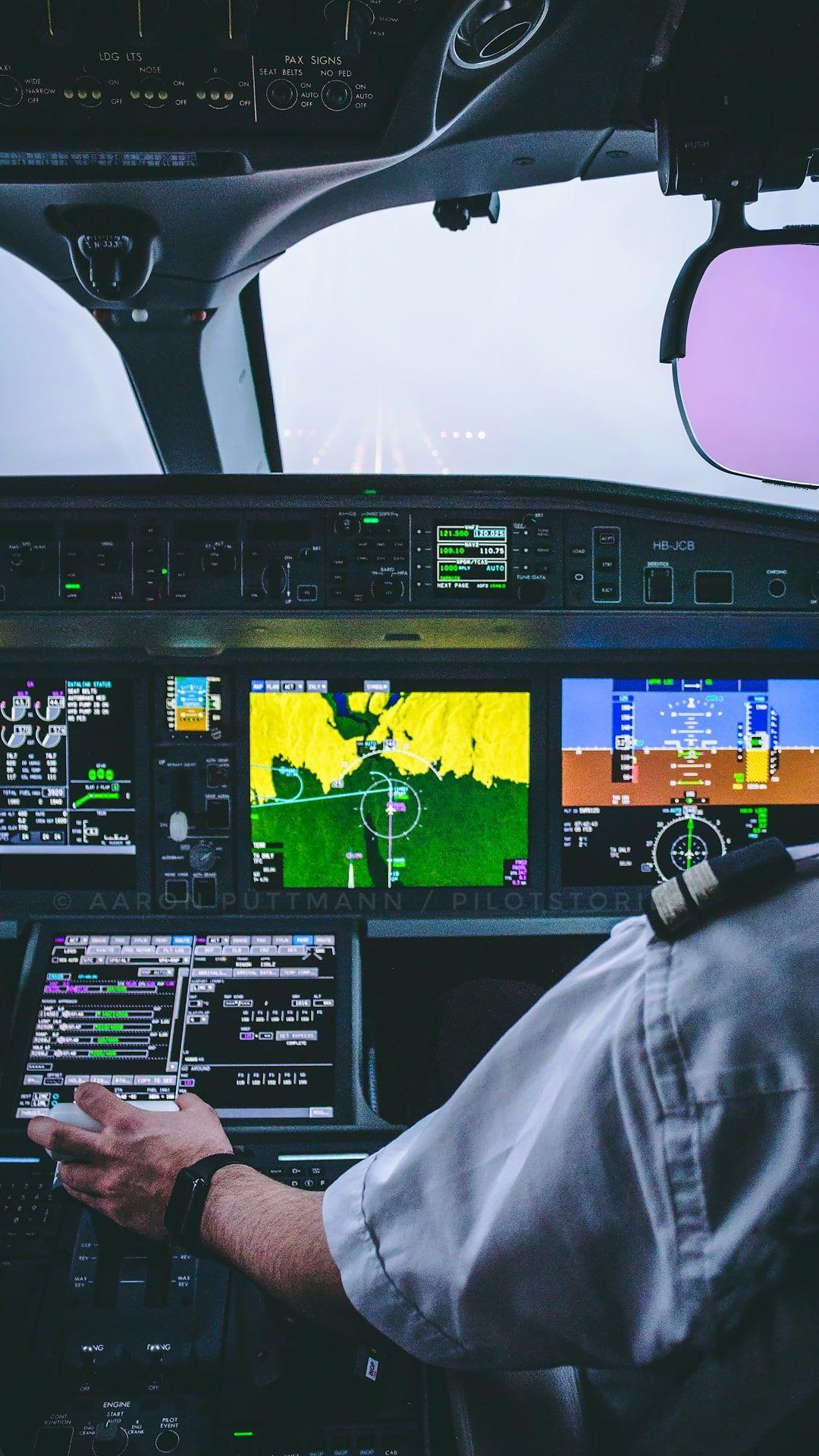 Airline Pilot Wallpapers - Top Free Airline Pilot Backgrounds ...