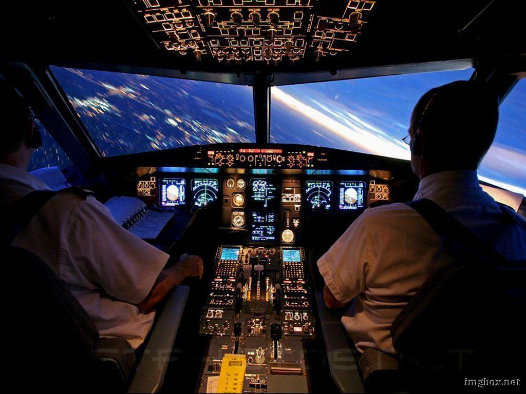 Airline Pilot Wallpapers - Top Free Airline Pilot Backgrounds ...