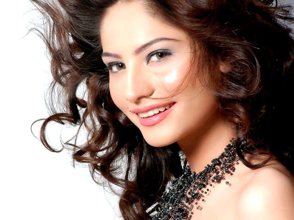Neelam Muneer Wallpapers - Top Free Neelam Muneer Backgrounds ...