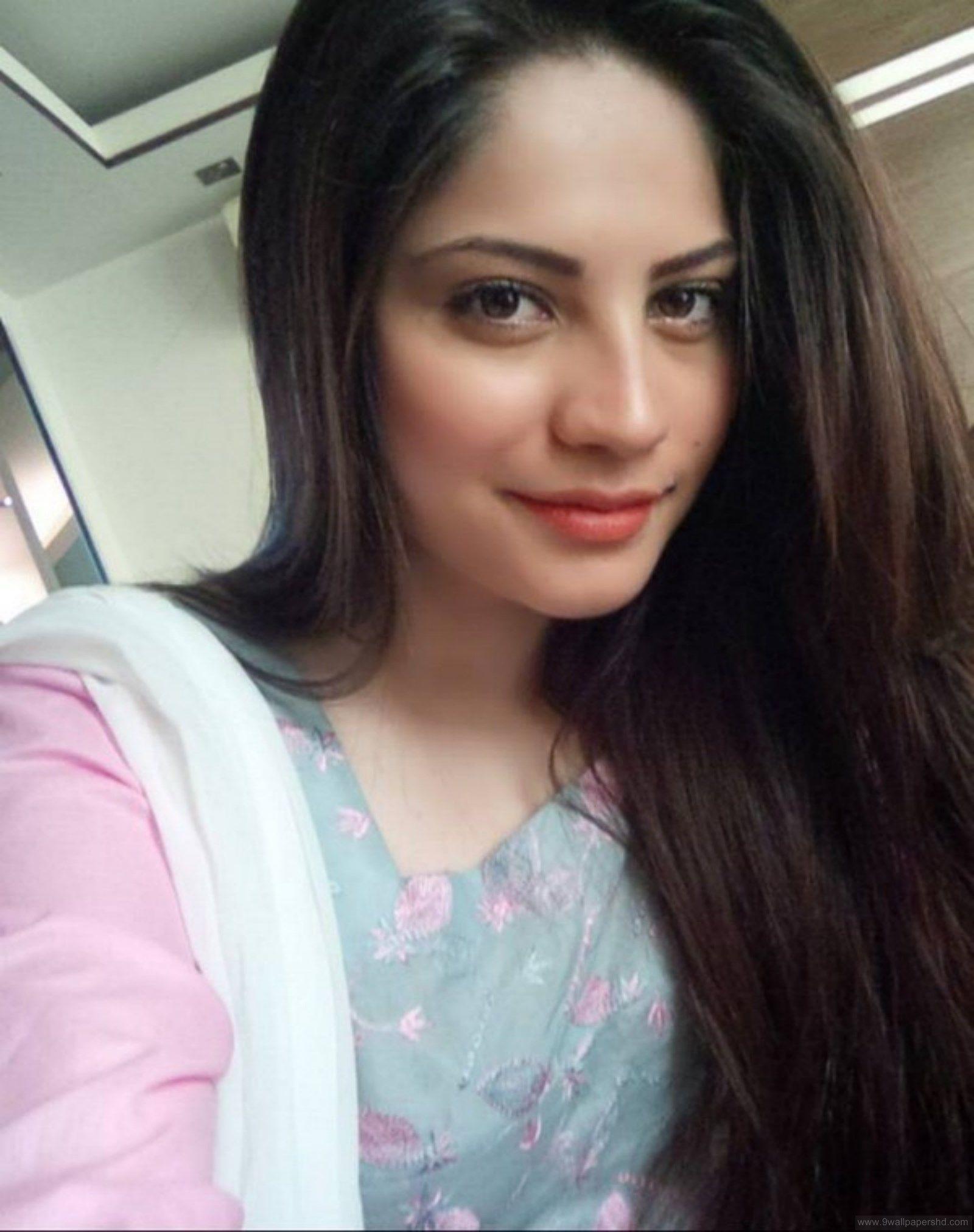 Neelam Muneer Wallpapers - Top Free Neelam Muneer Backgrounds ...