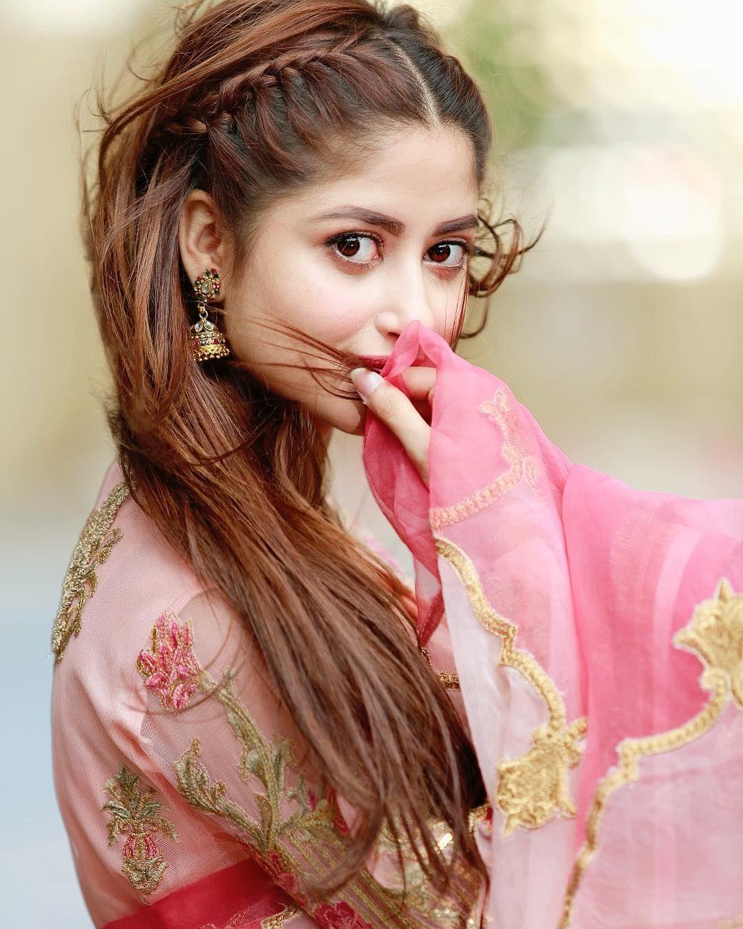 Sajal Aly Wallpapers - Top Free Sajal Aly Backgrounds - WallpaperAccess