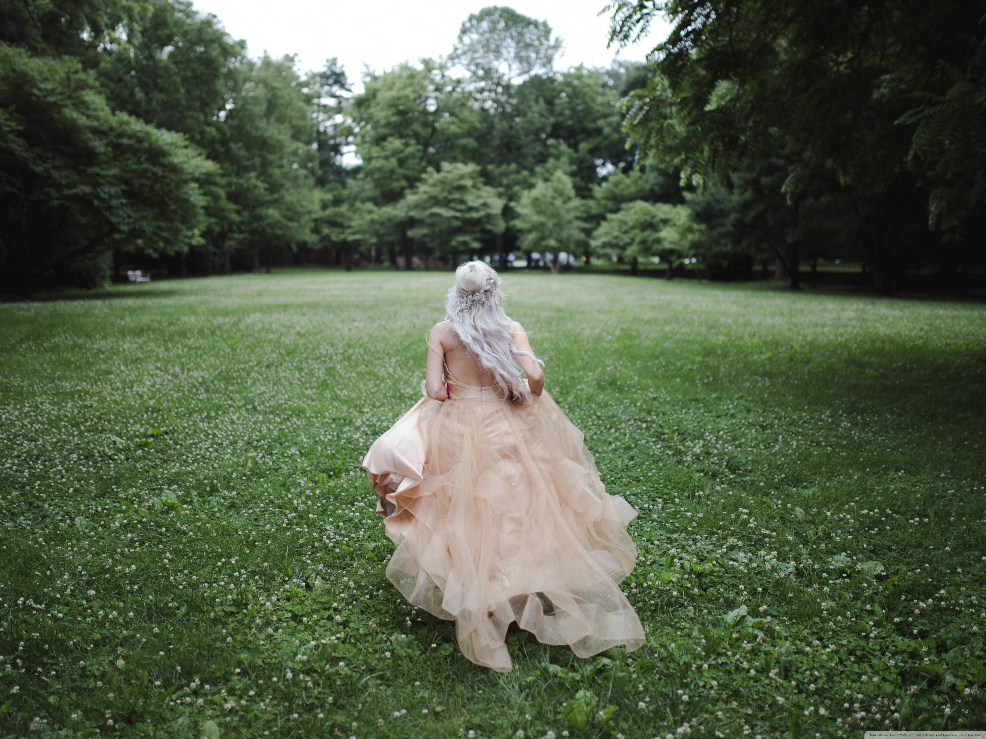 Girl Running Wallpapers - Top Free Girl Running Backgrounds ...