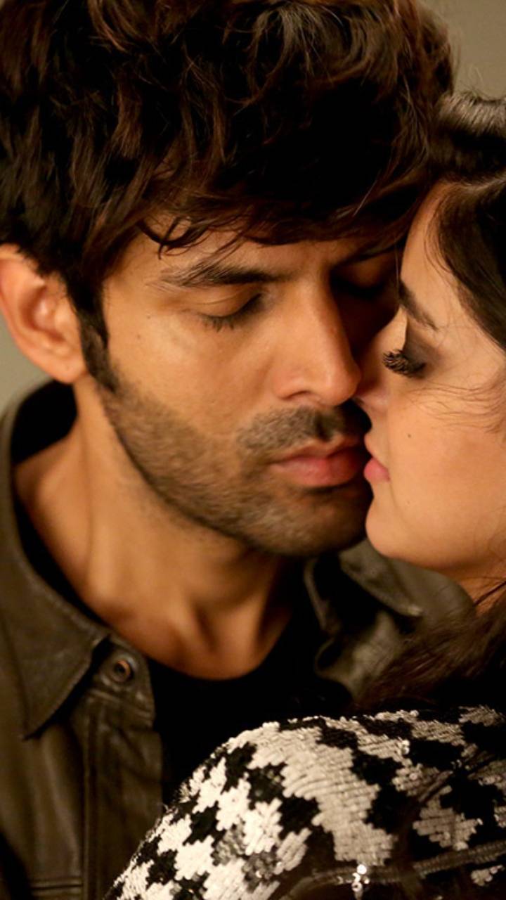 Pati Patni Aur Woh Wallpapers - Top Free Pati Patni Aur Woh Backgrounds ...