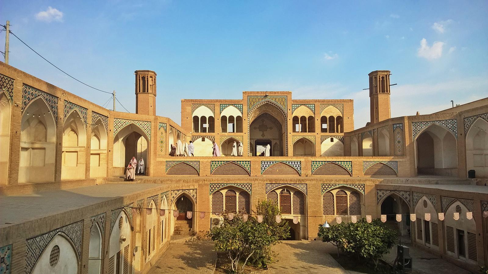 Esfahan Wallpapers - Top Free Esfahan Backgrounds - WallpaperAccess