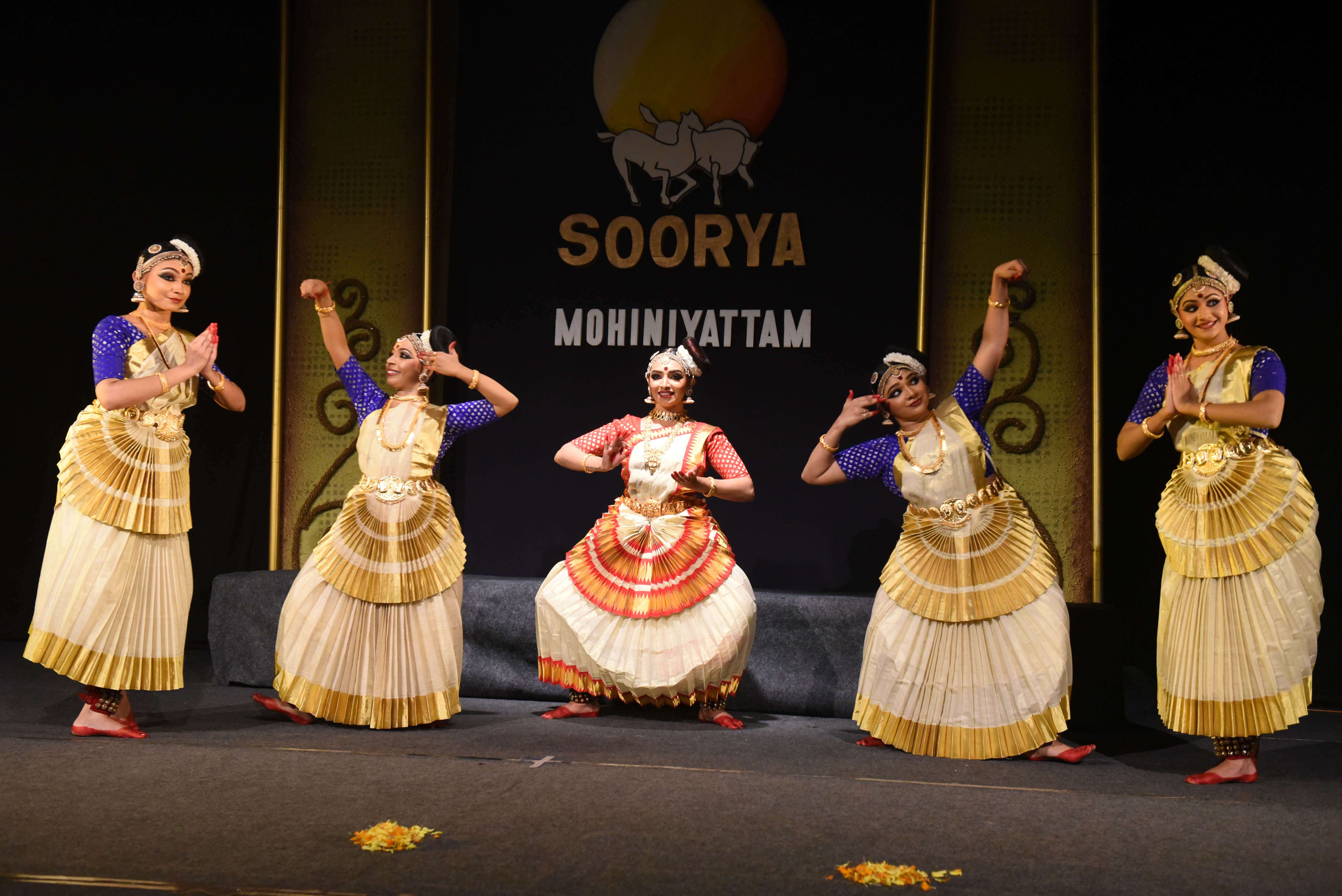 Mohiniyattam Wallpapers - Top Free Mohiniyattam Backgrounds ...