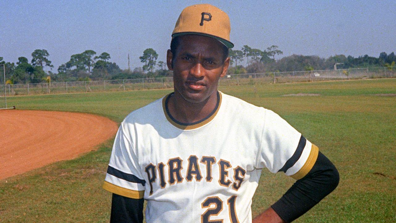 Roberto Clemente Wallpapers - Top Free Roberto Clemente Backgrounds ...