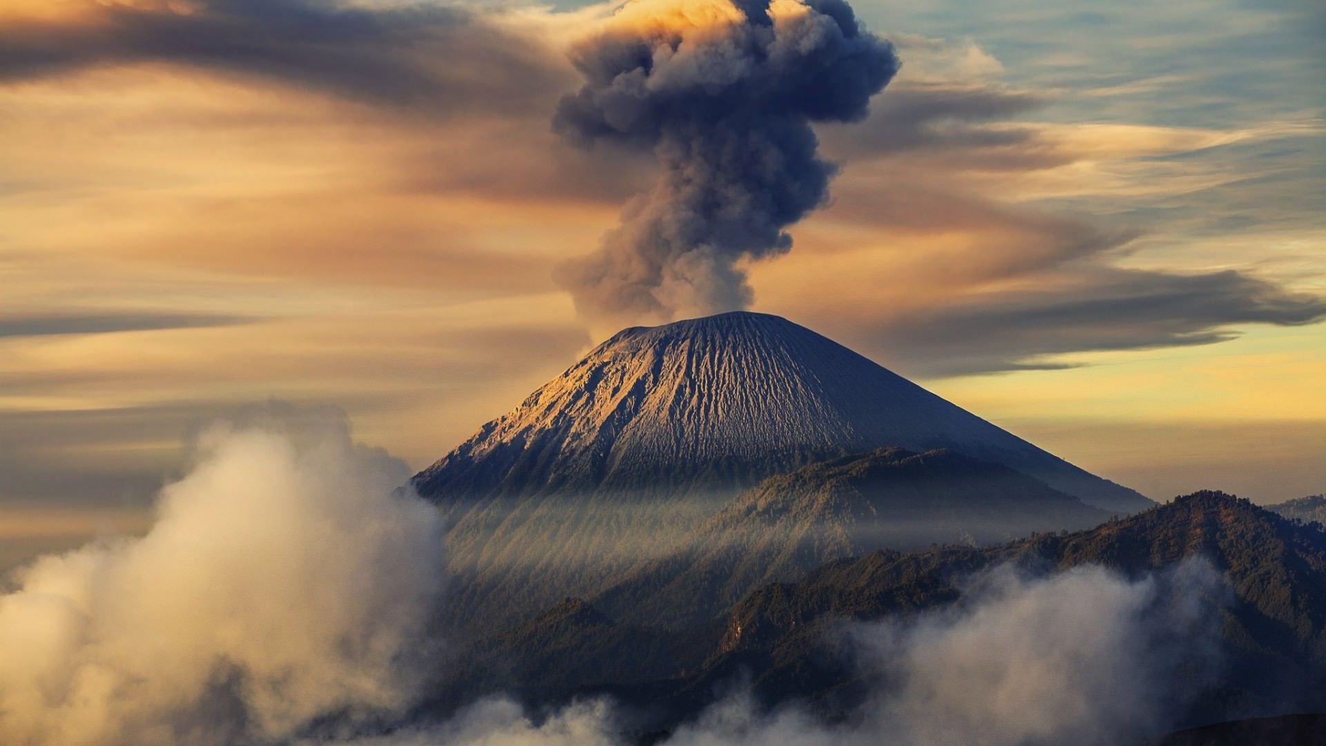 HD Volcano Wallpapers - Top Free HD Volcano Backgrounds - WallpaperAccess