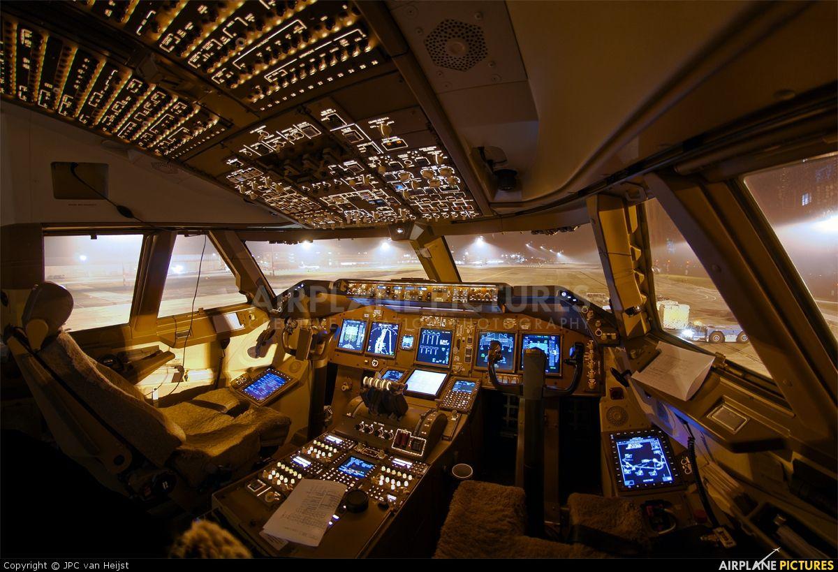 Boeing 747 Cockpit Wallpapers - Top Free Boeing 747 Cockpit Backgrounds ...