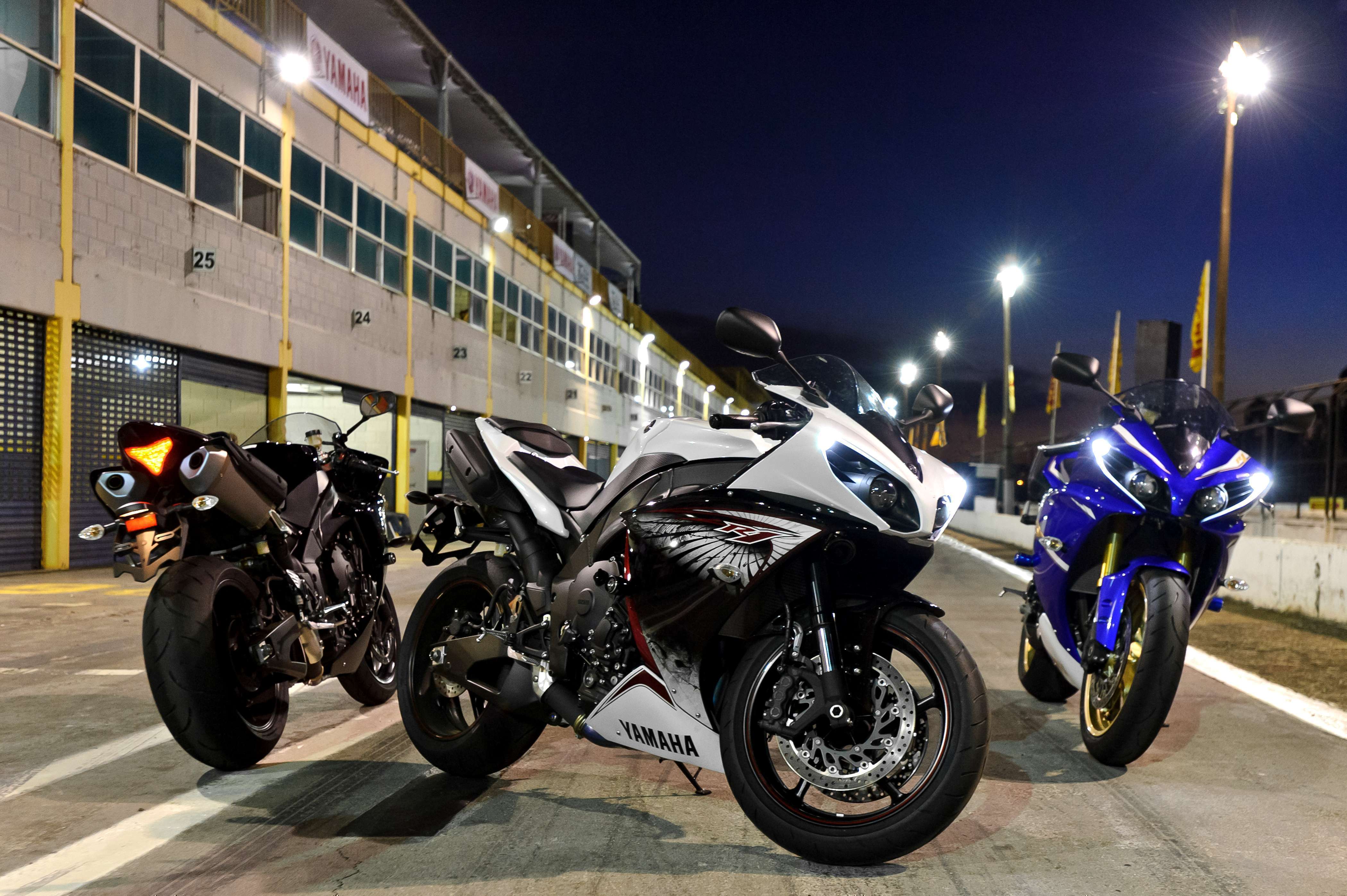 Yamaha R1 Bike Wallpapers - Top Free Yamaha R1 Bike Backgrounds ...