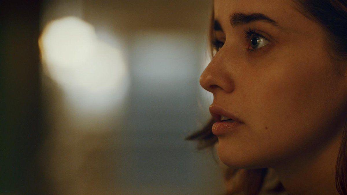 Holly Earl Wallpapers - Top Free Holly Earl Backgrounds - WallpaperAccess