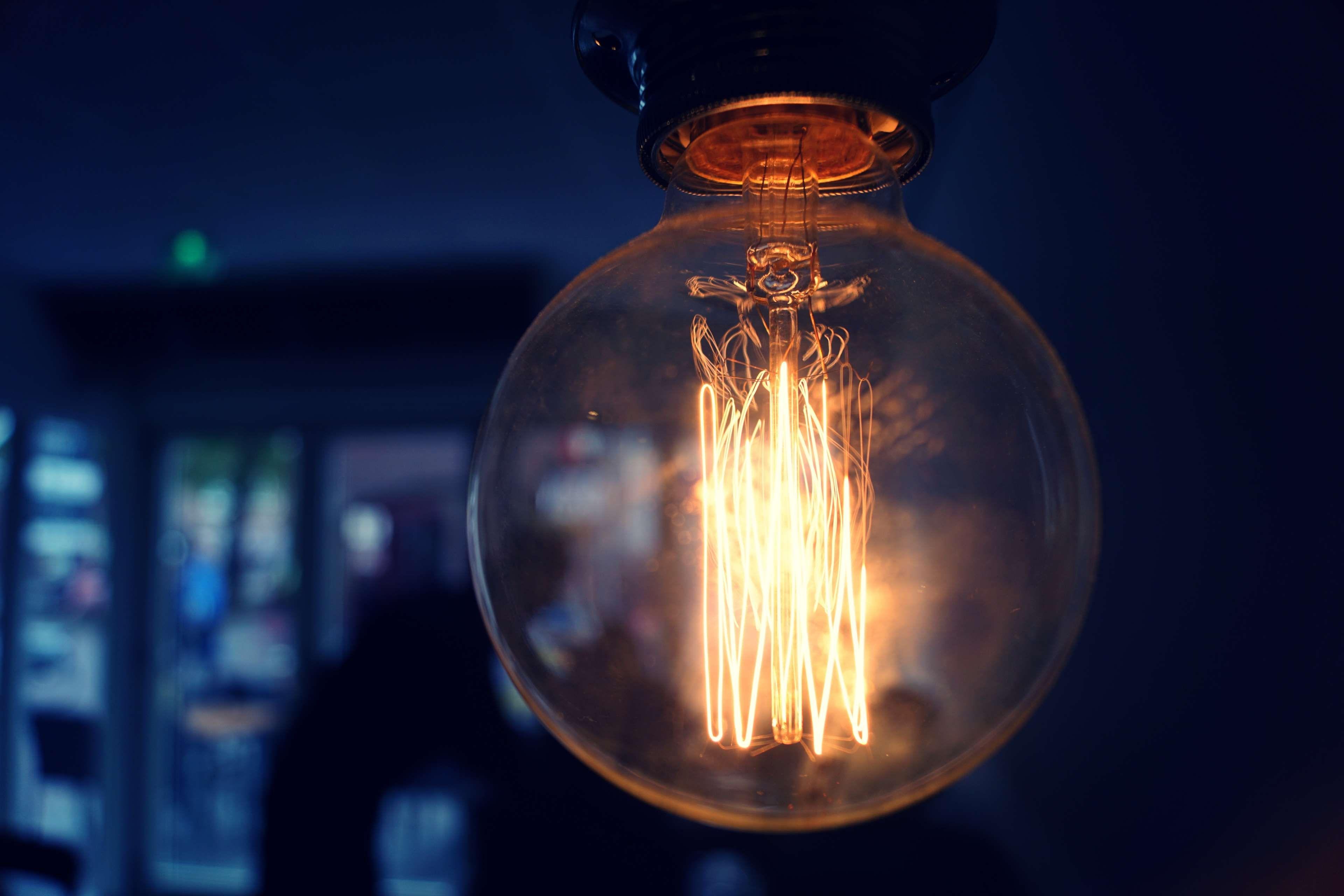 Light Bulb 4K Wallpapers - Top Free Light Bulb 4K Backgrounds ...