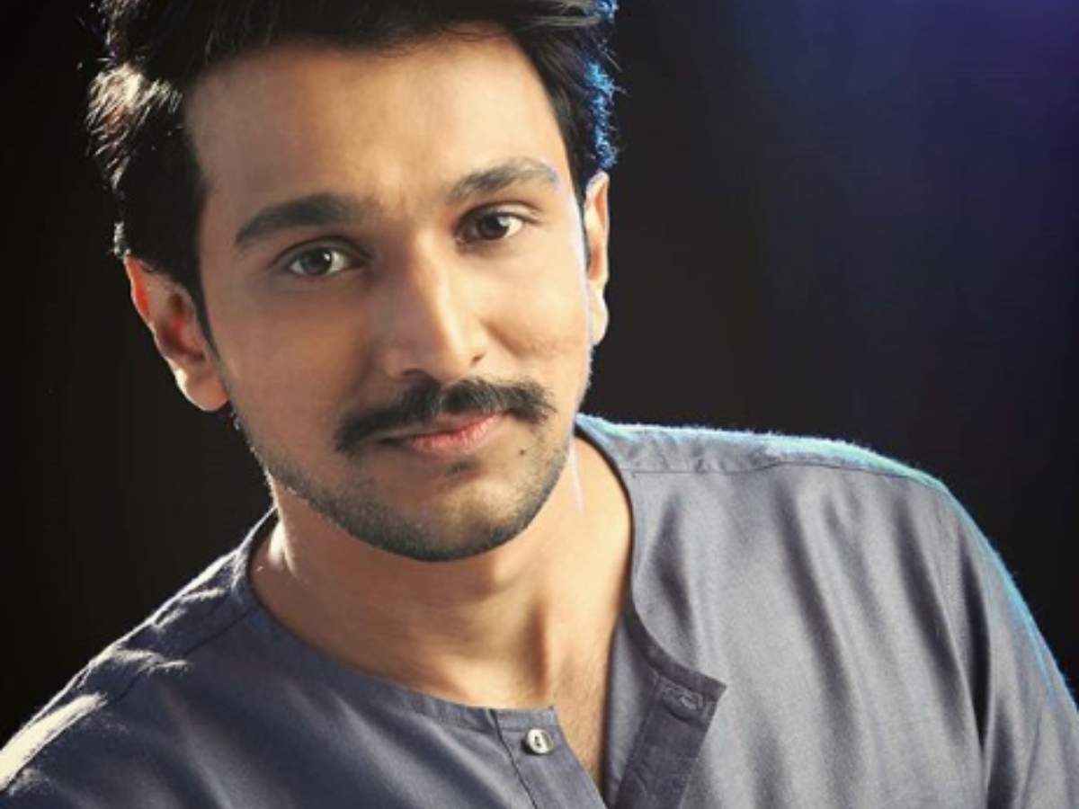 Pratik Gandhi Wallpapers - Top Free Pratik Gandhi Backgrounds ...