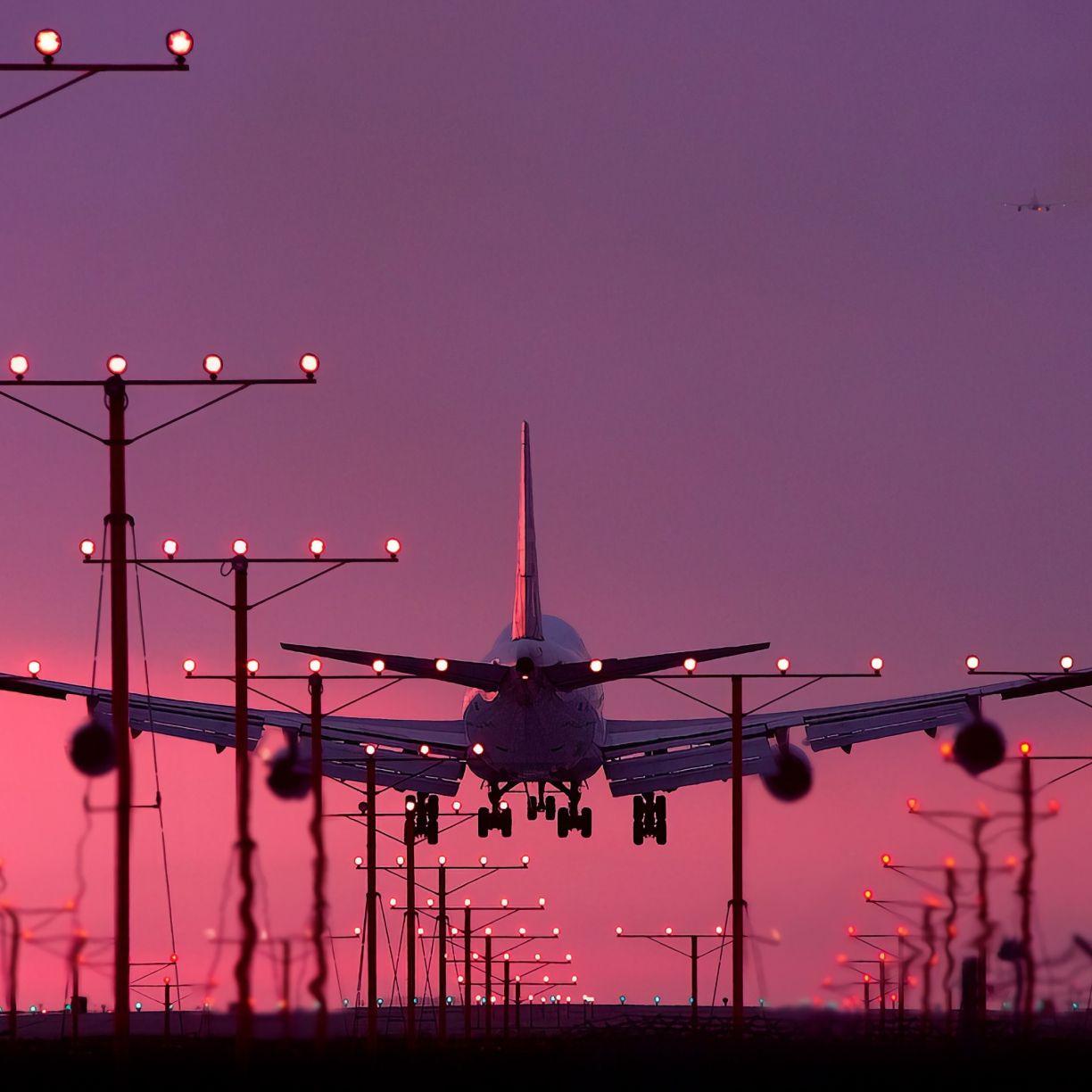 Airplane Landing Wallpapers - Top Free Airplane Landing Backgrounds ...