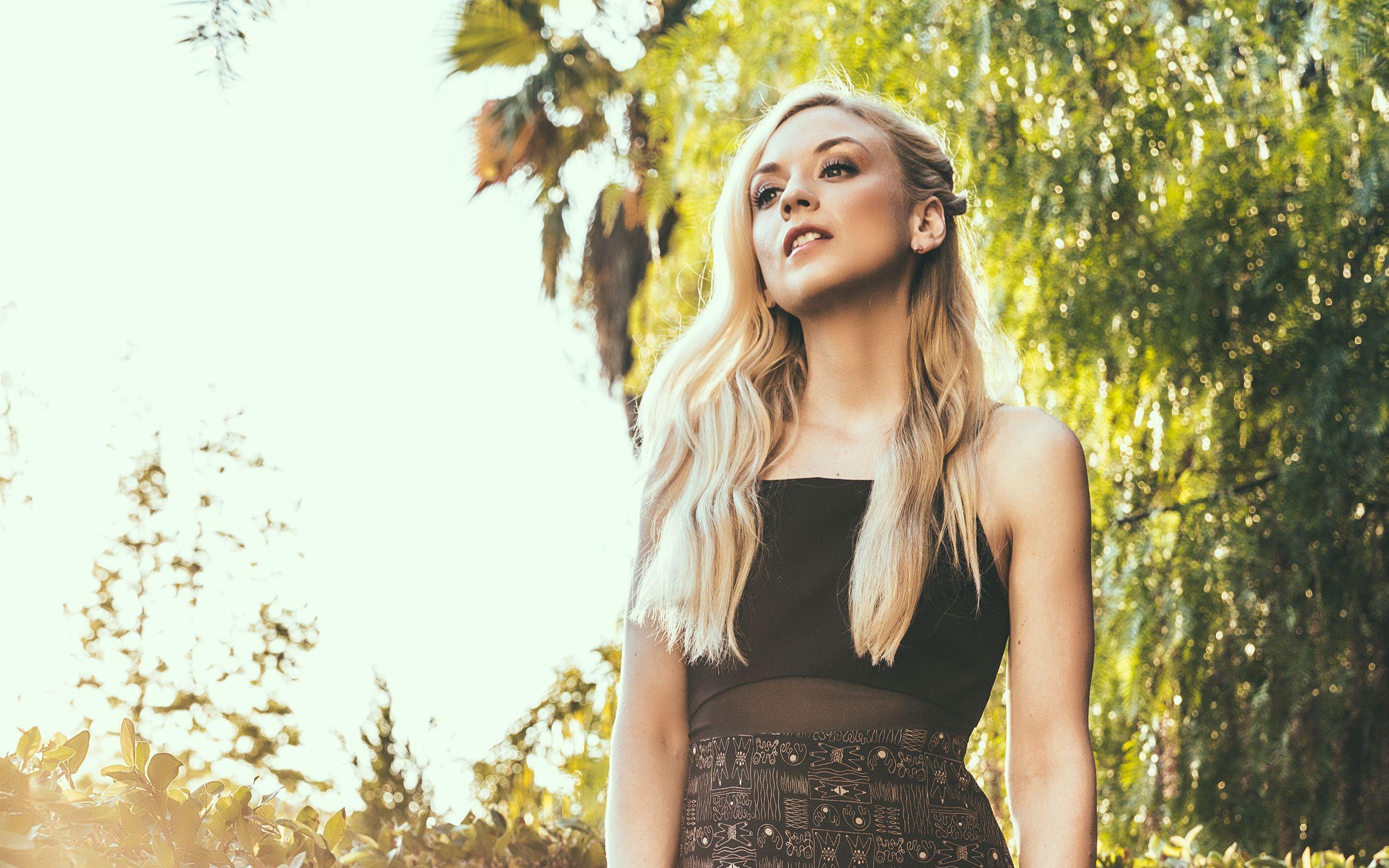 Emily Kinney Wallpapers - Top Free Emily Kinney Backgrounds ...
